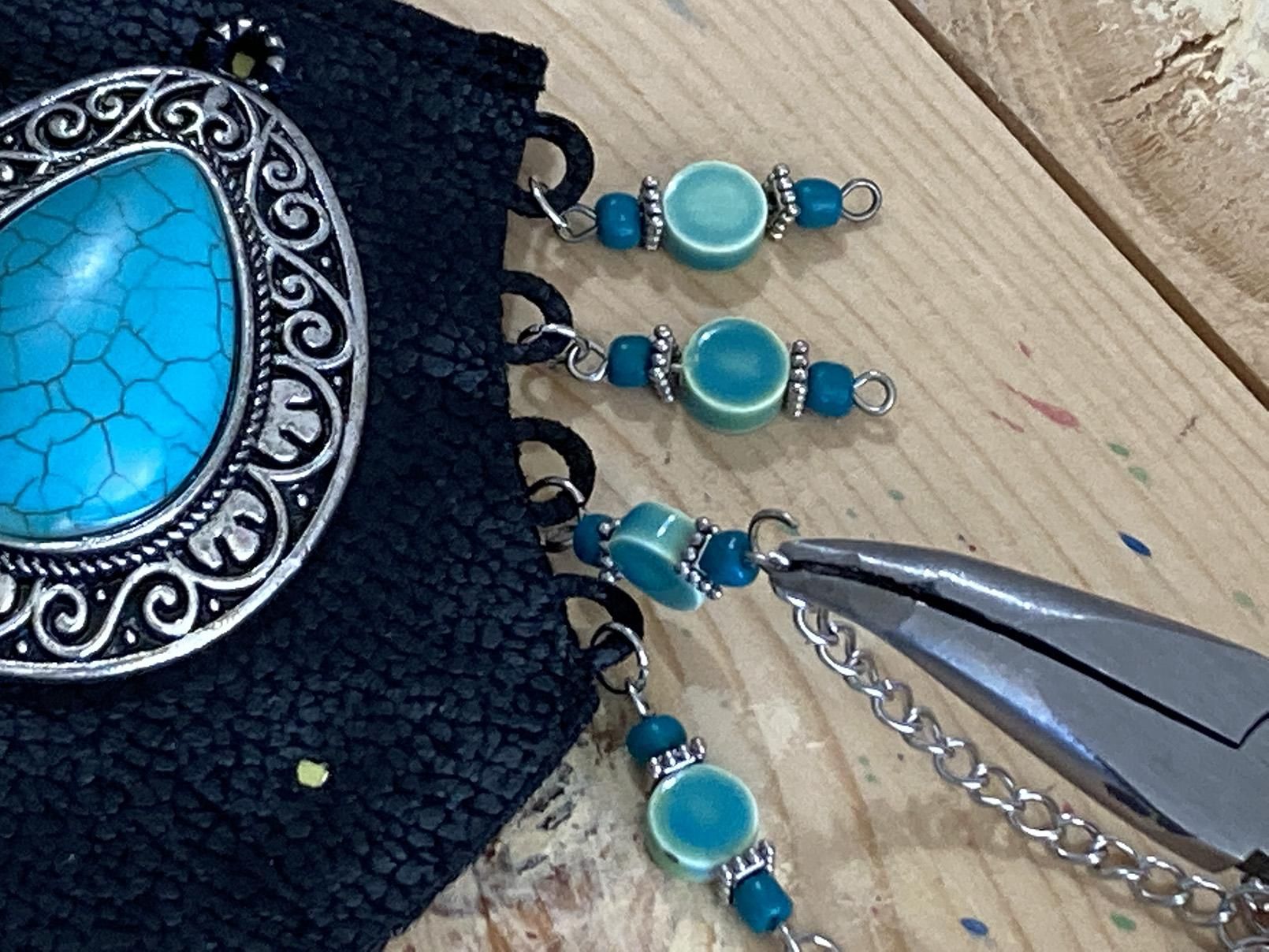 Twinkling Necklace : 11 Steps (with Pictures) - Instructables