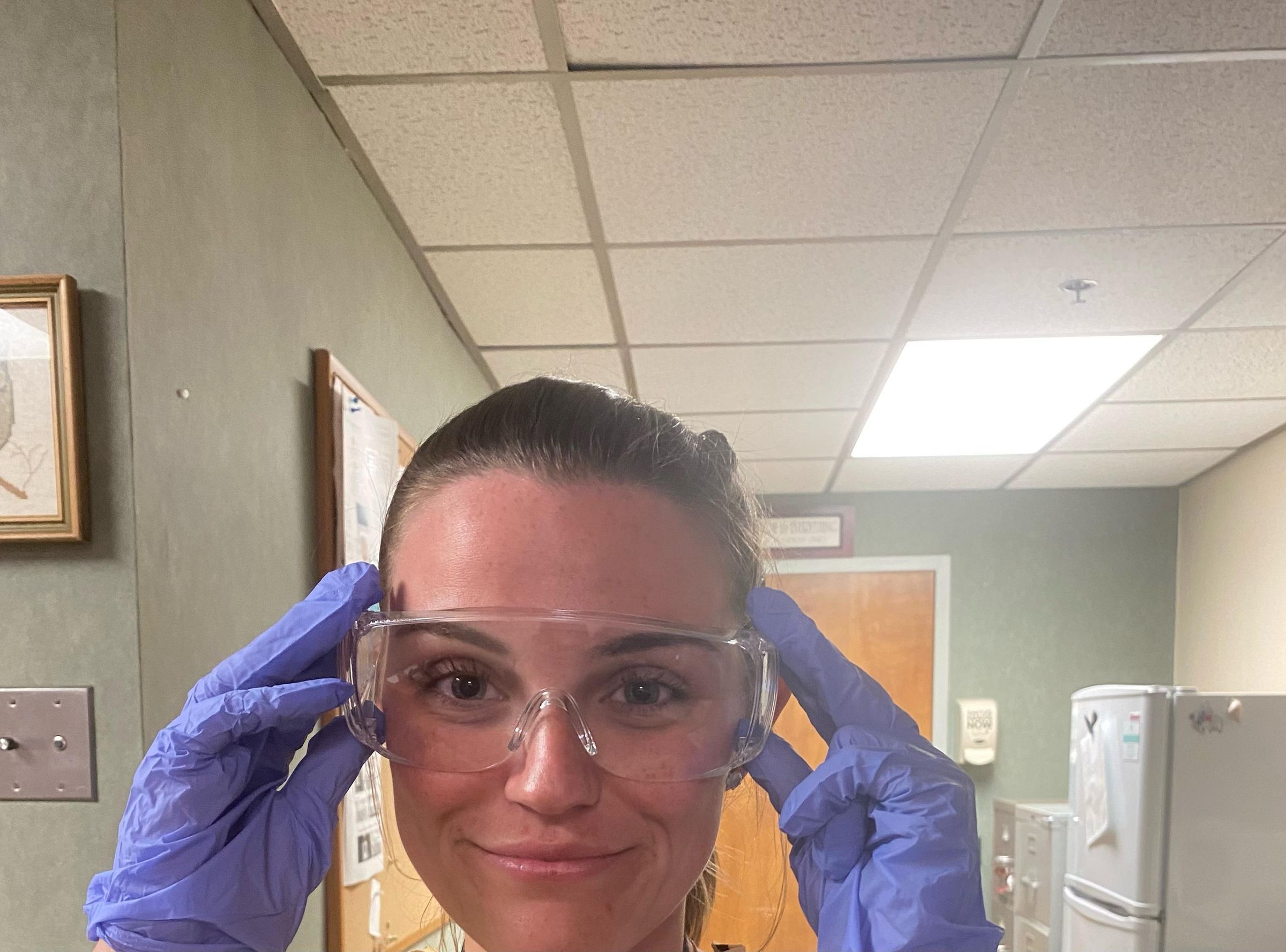 How to Correctly Put on PPE : 5 Steps - Instructables