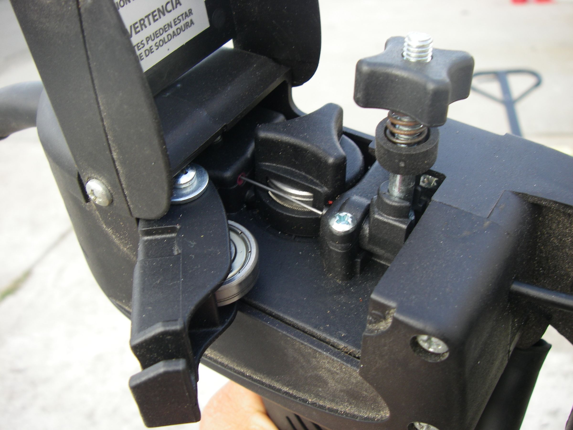 Spool Gun Handheld Wirefeed Welder Powered by Car Batteries : 10 Steps ...