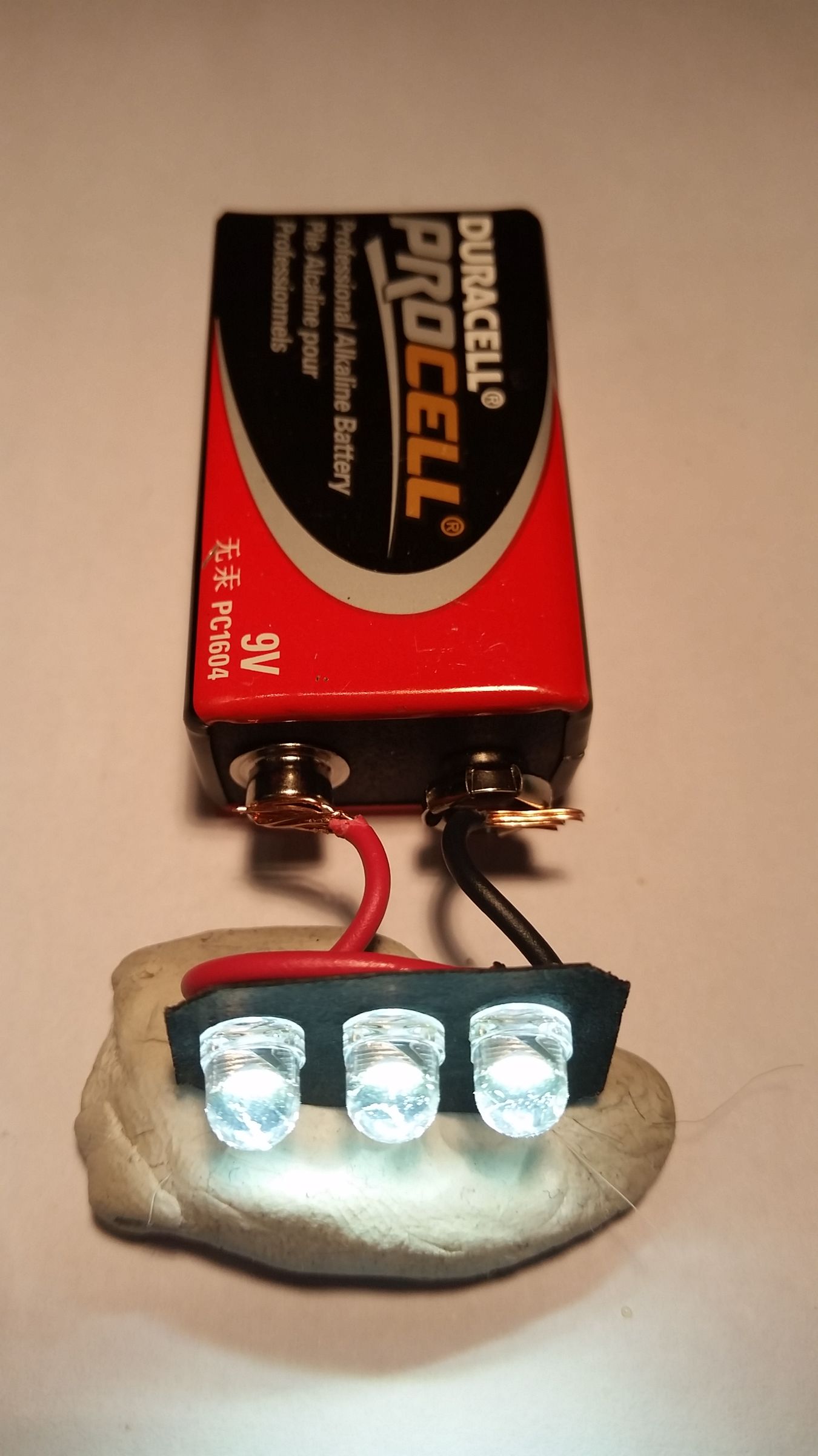 DIY 9 Volt LED Emergency/Backpack Flash Light : 10 Steps - Instructables