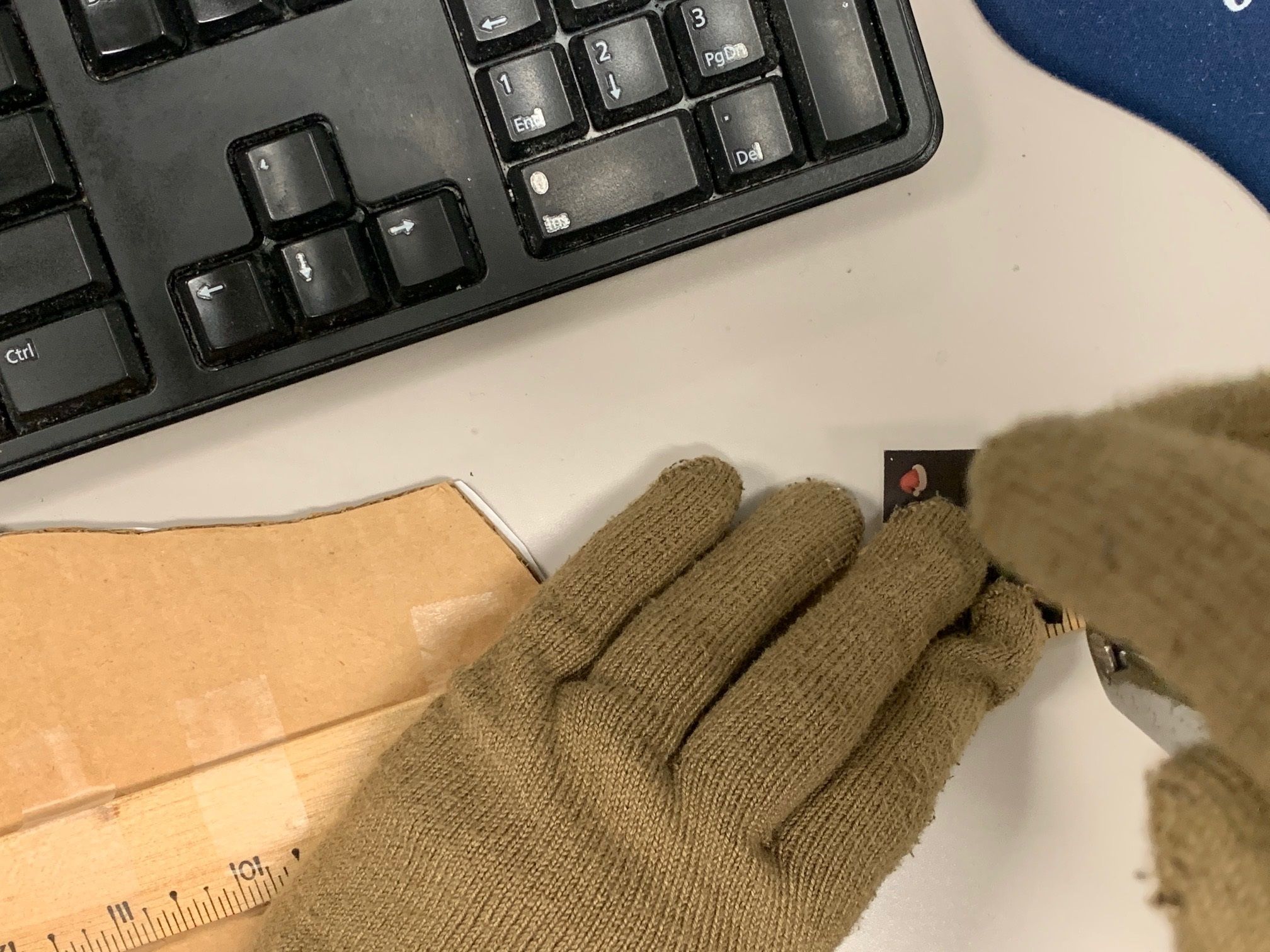 Custom Slides for Outdoor Holiday Projector : 6 Steps (with Pictures) - Instructables