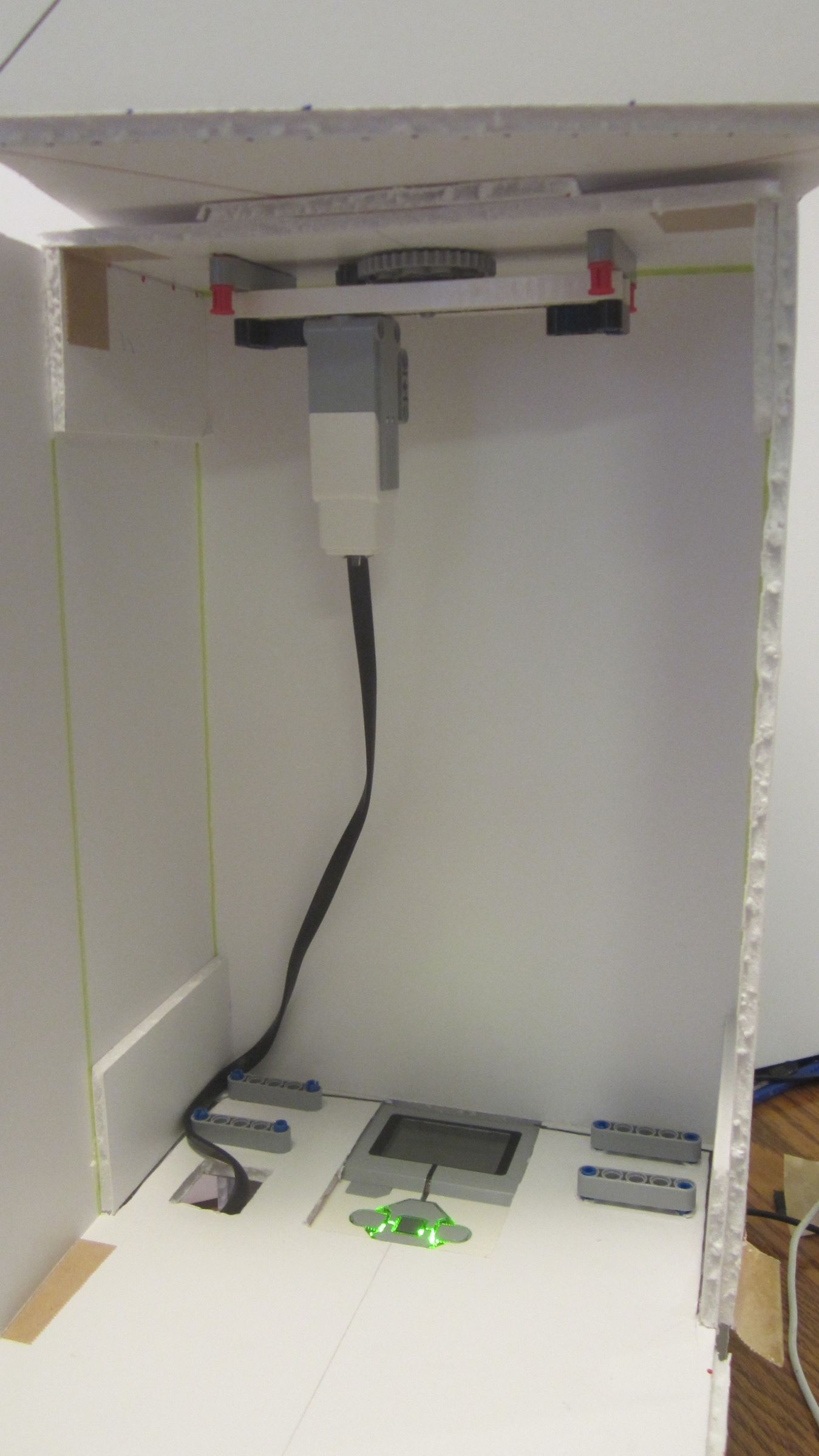 Large LEGO MineCraft Creeper Bot : 22 Steps (with Pictures) - Instructables