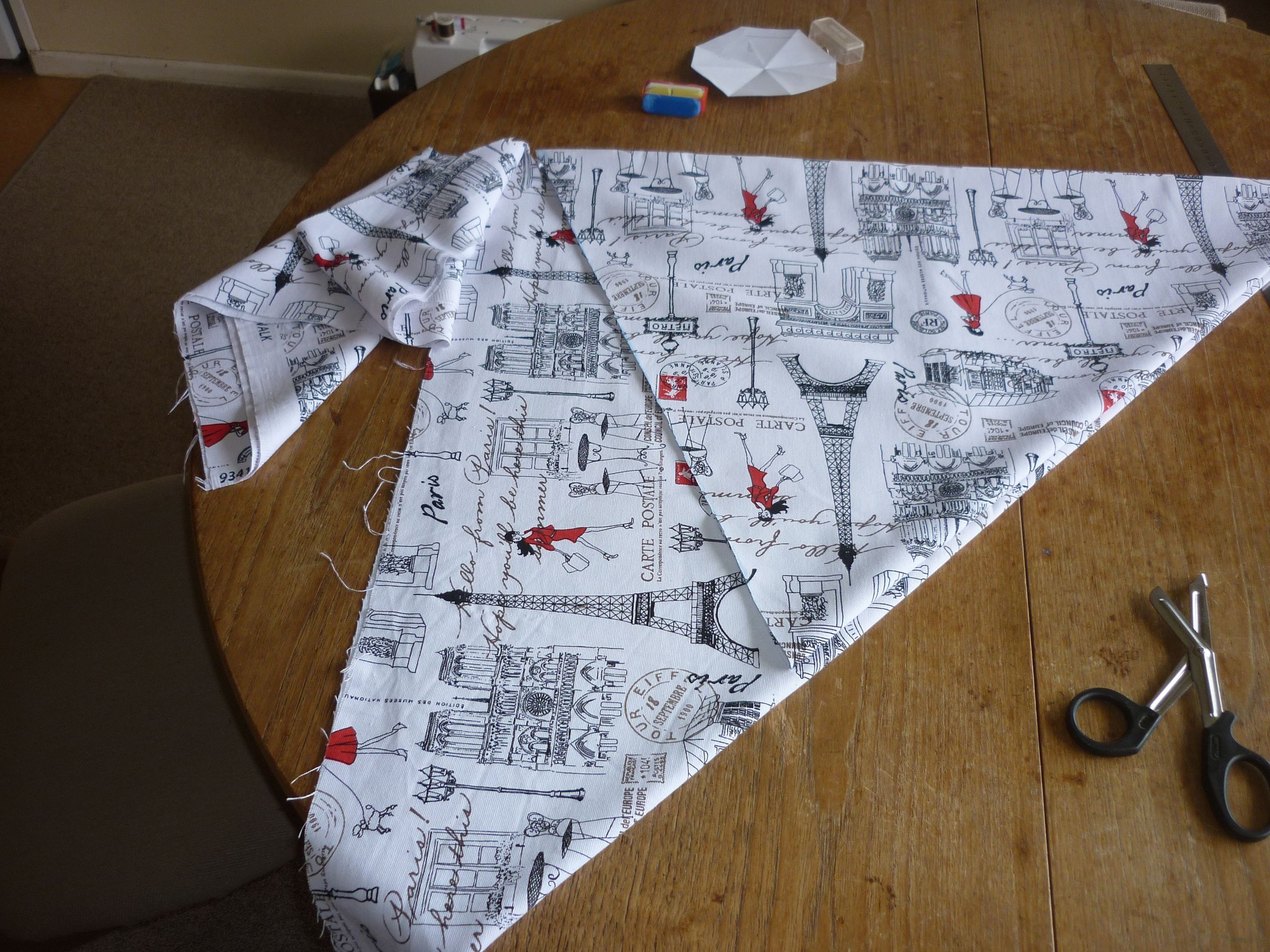 Sew an Octagonal Tablecloth Without a Pattern : 5 Steps - Instructables