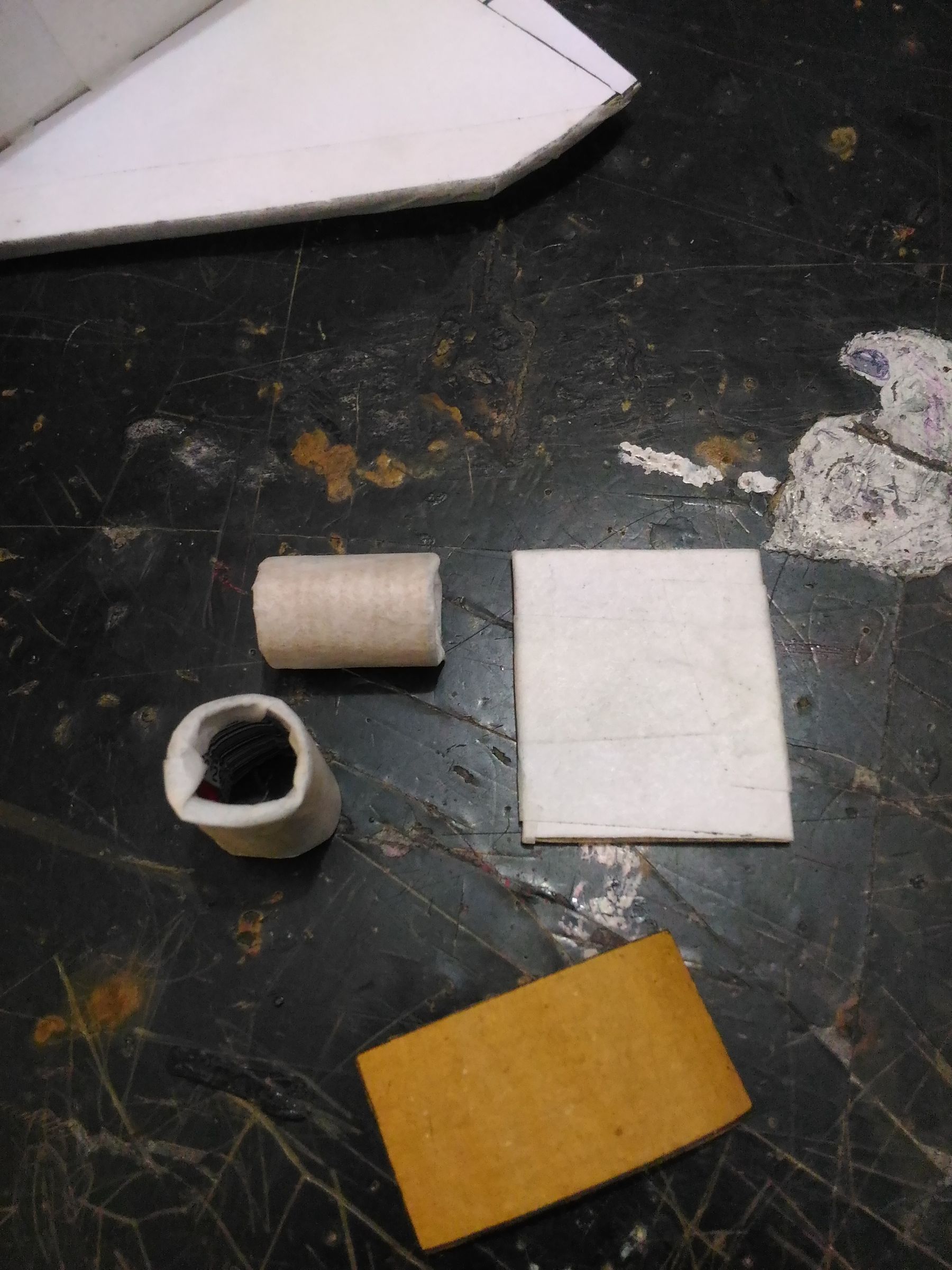 Space Shuttle Atlantis Cardboard Model (With Detachable Cardboard Stand ...