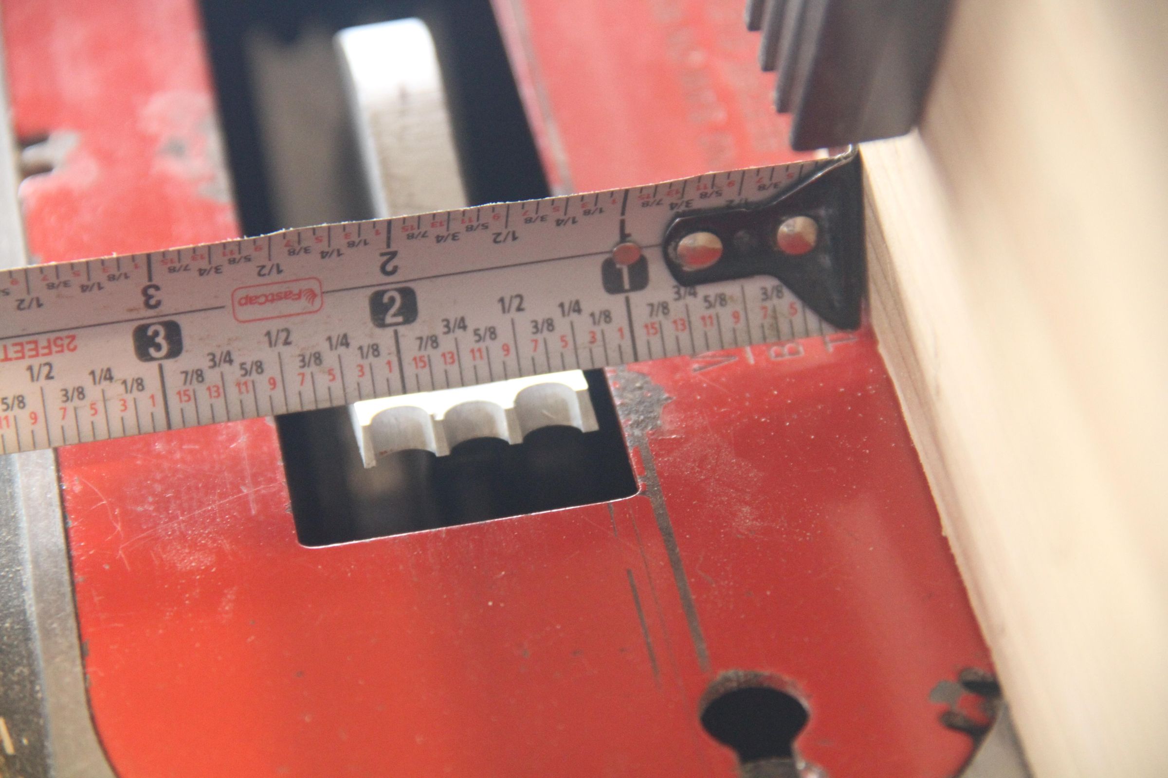 DIY Crown Molding : 11 Steps (with Pictures) - Instructables