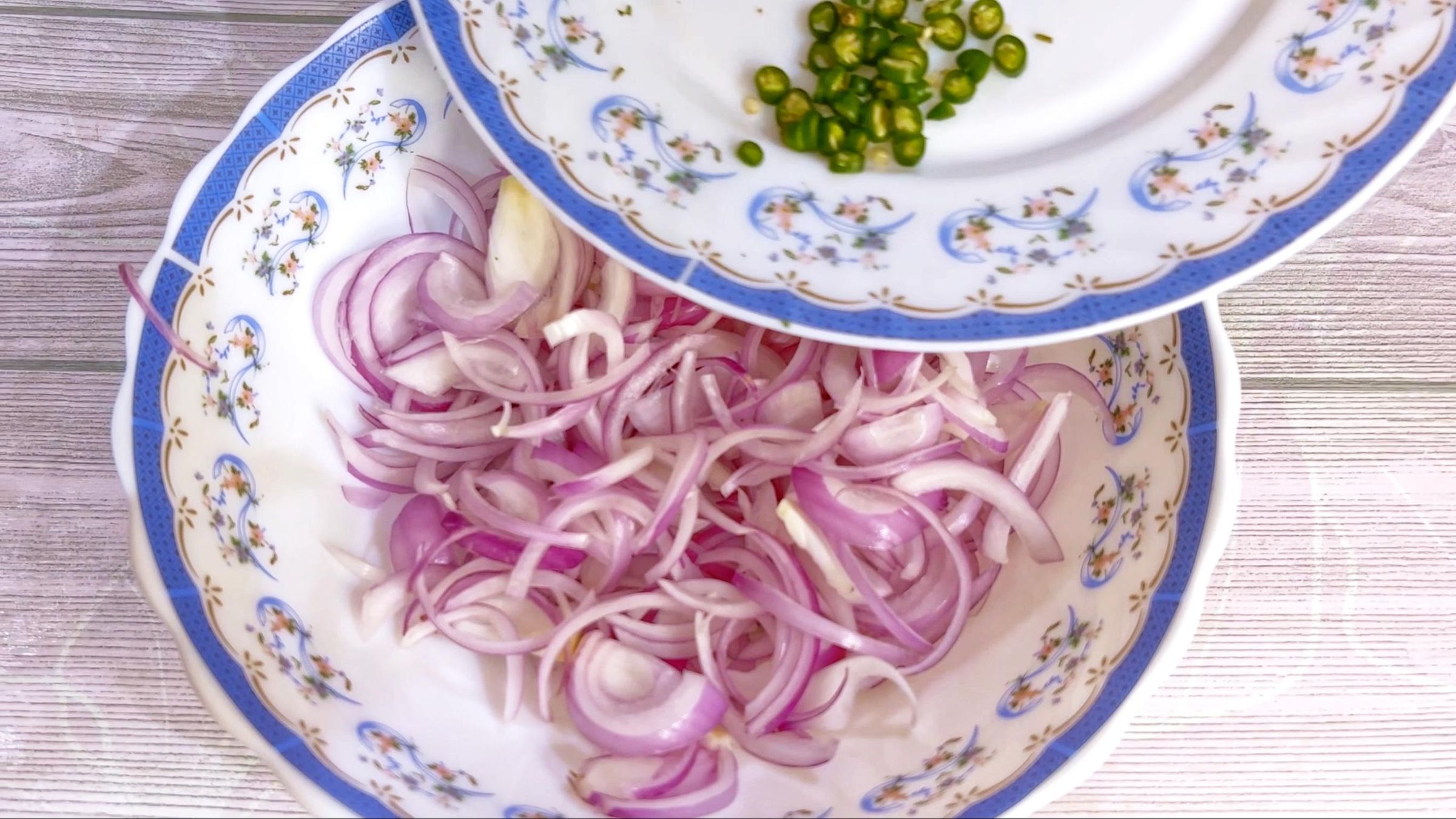 Crispy Onion Pakodas : 4 Steps (with Pictures) - Instructables