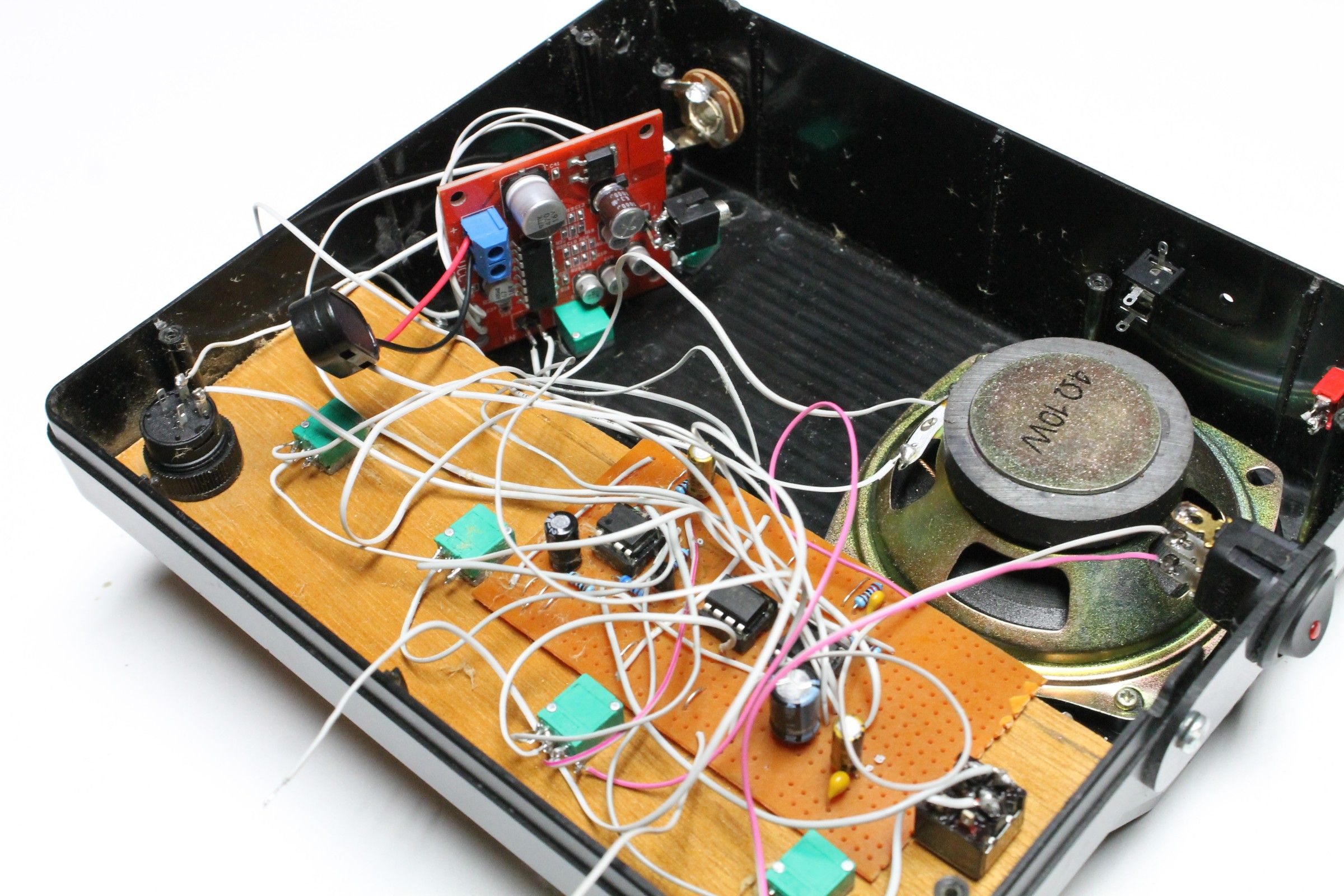 Dub Siren Synth - 555 Timers : 14 Steps (with Pictures) - Instructables