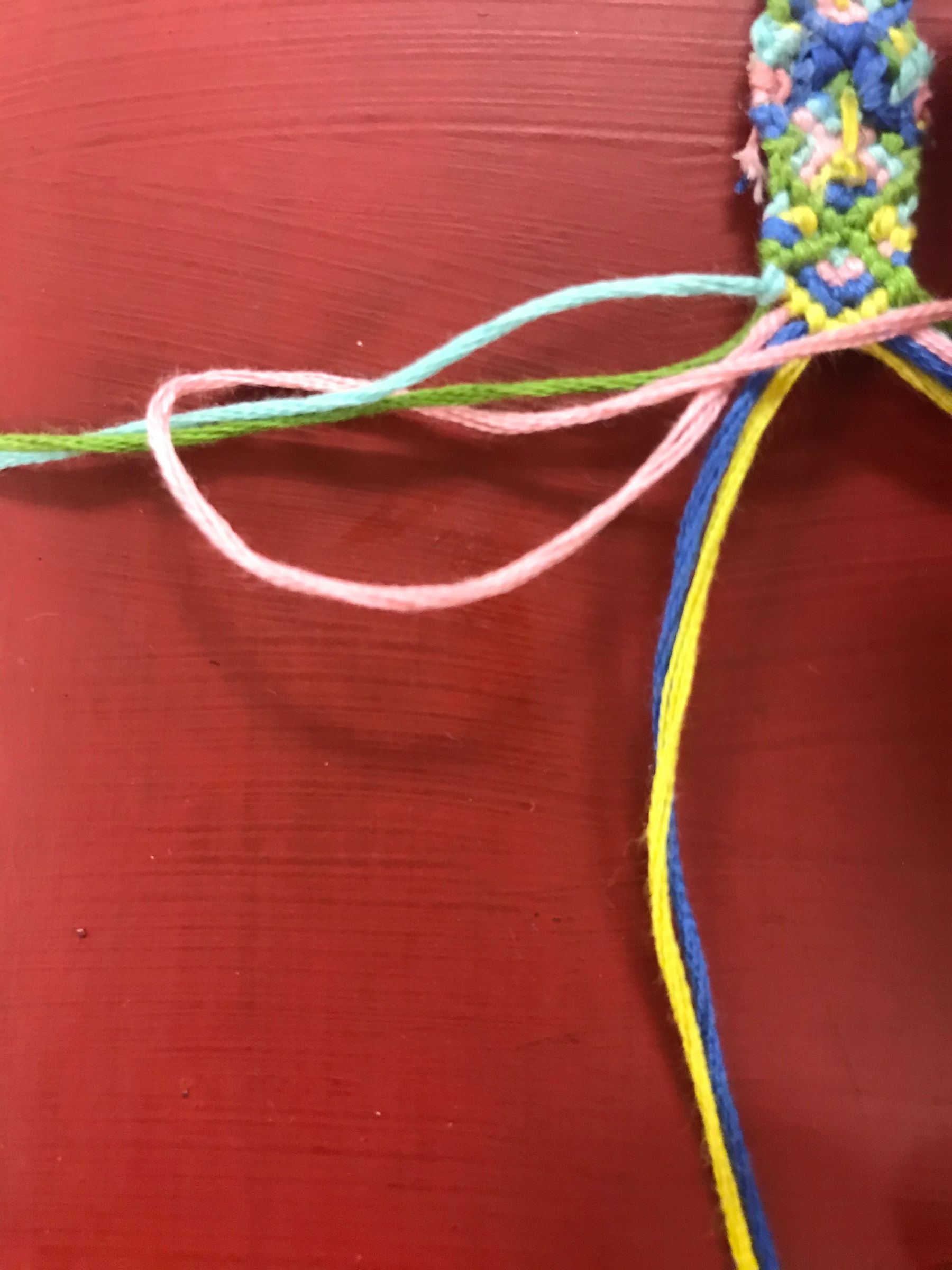 Friendship Bracelet With Teardrop Loop and Triangle Ending : 7 Steps ...