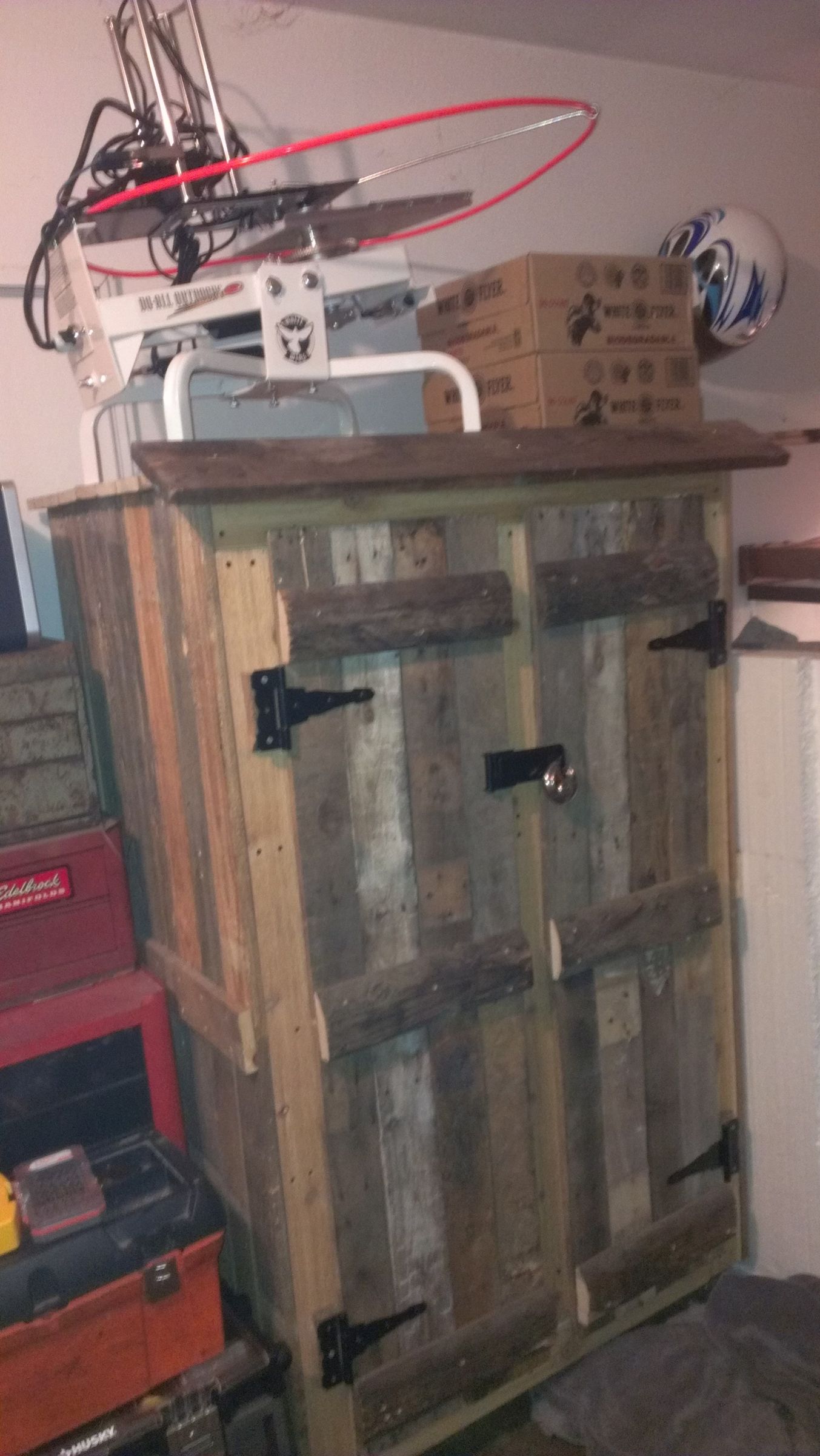 Repurposed Pallets Into Gun Cabinet : 10 Steps - Instructables