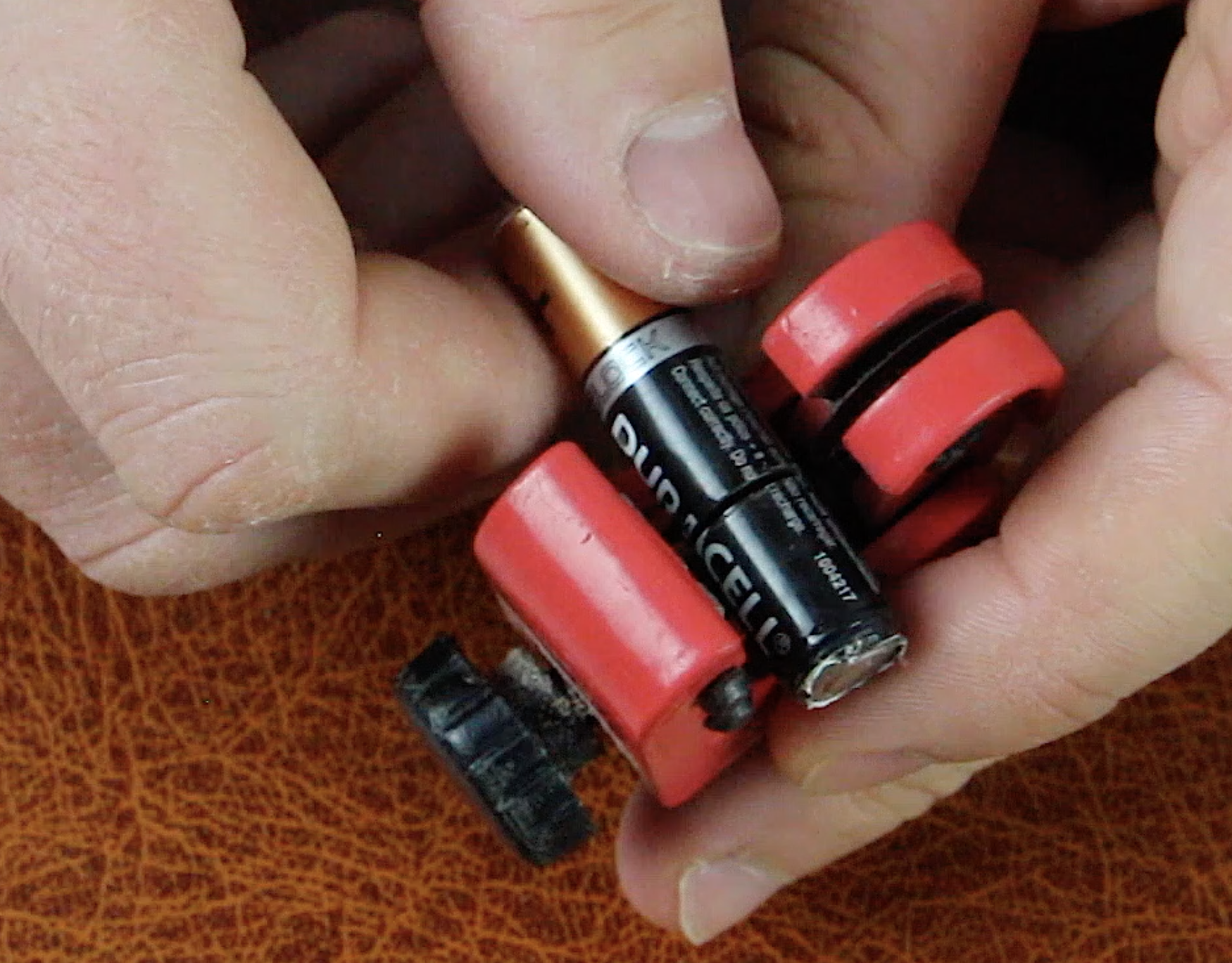 AAA Battery Burner Flame 3560 Fahrenheit : 10 Steps - Instructables