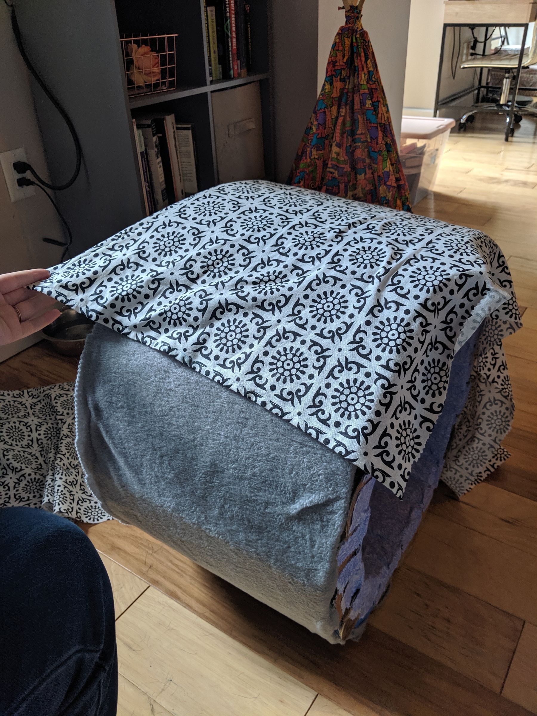 Upcycled Storage Ottoman : 15 Steps (with Pictures) - Instructables