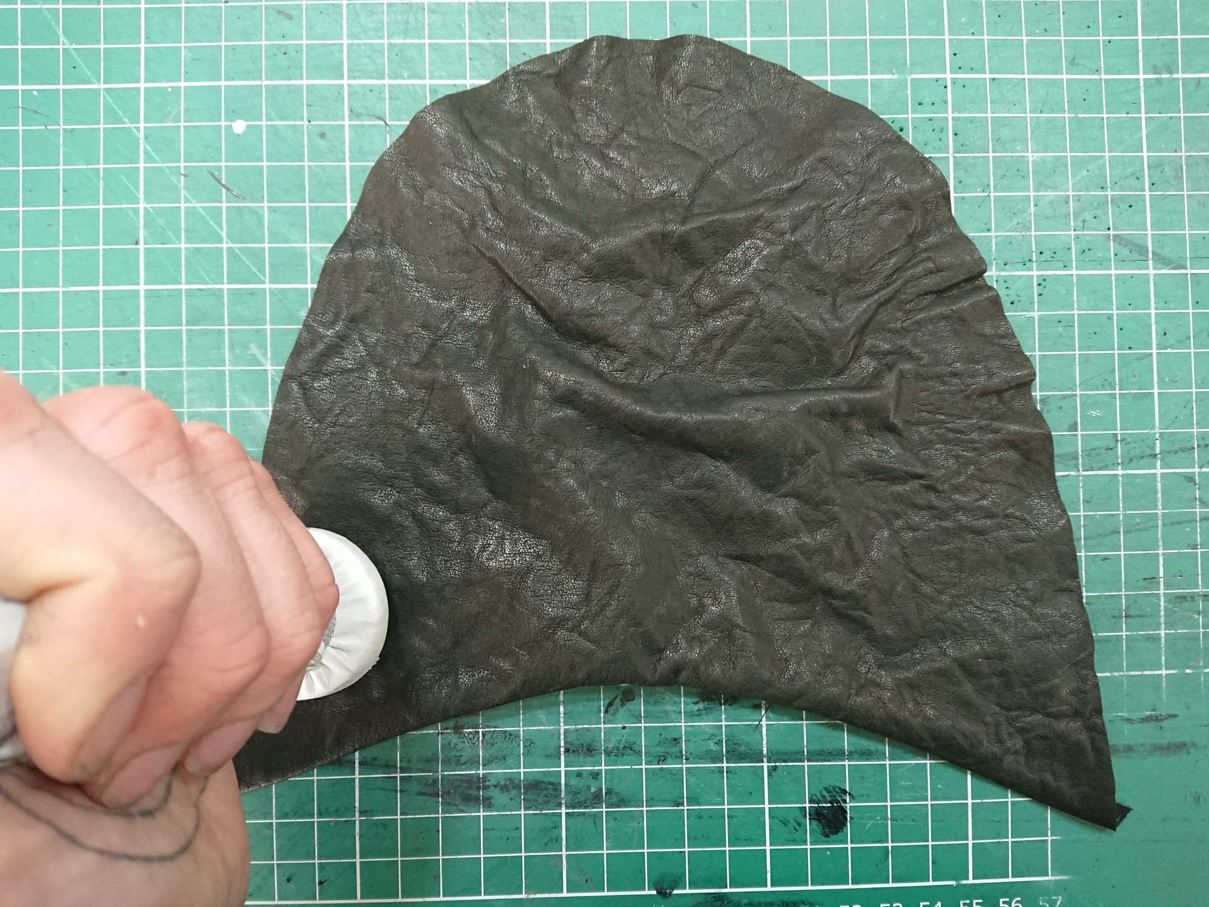 Making Leather Slippers : 9 Steps (with Pictures) - Instructables