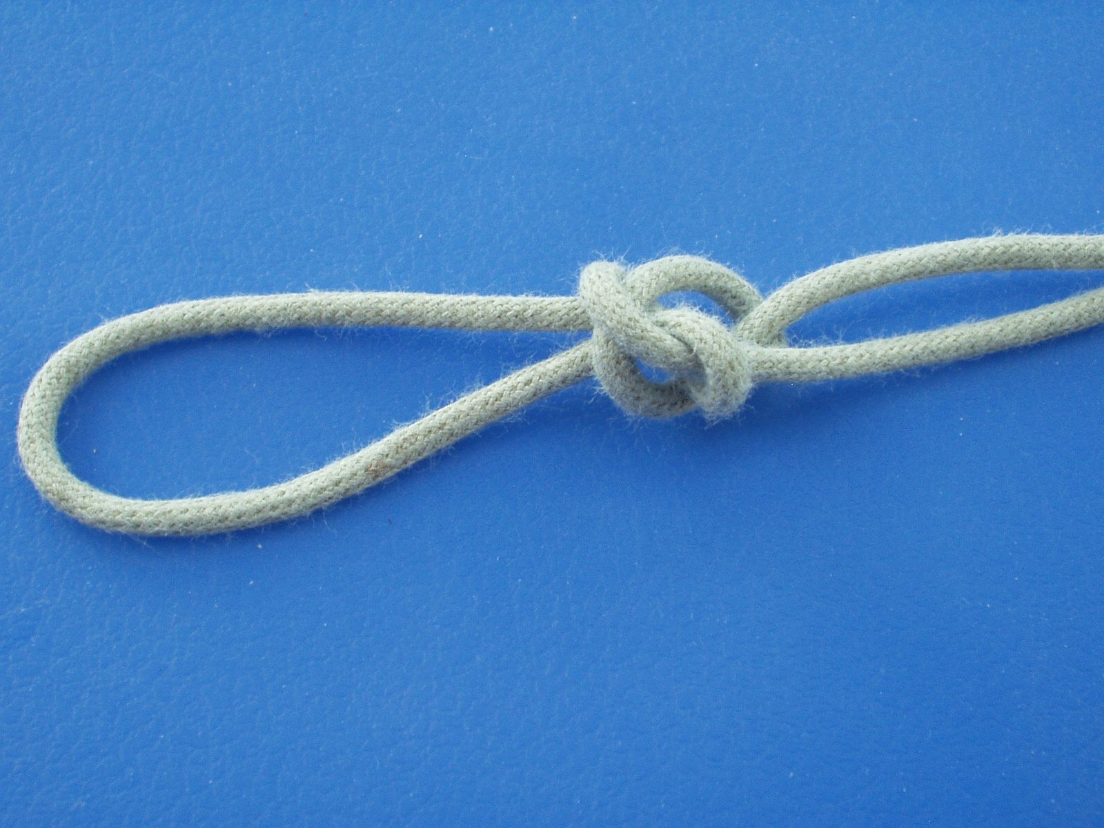 ABOK 781 - Two Strand Diamond Knot : 6 Steps - Instructables