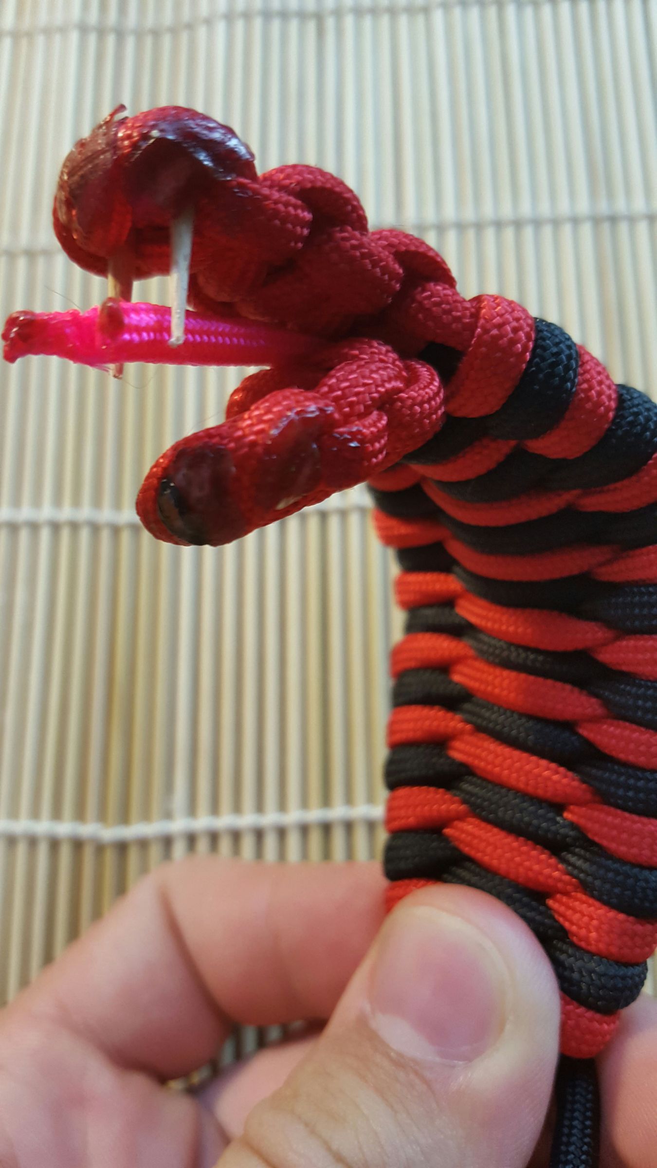 Paracord Snake : 10 Steps (with Pictures) - Instructables