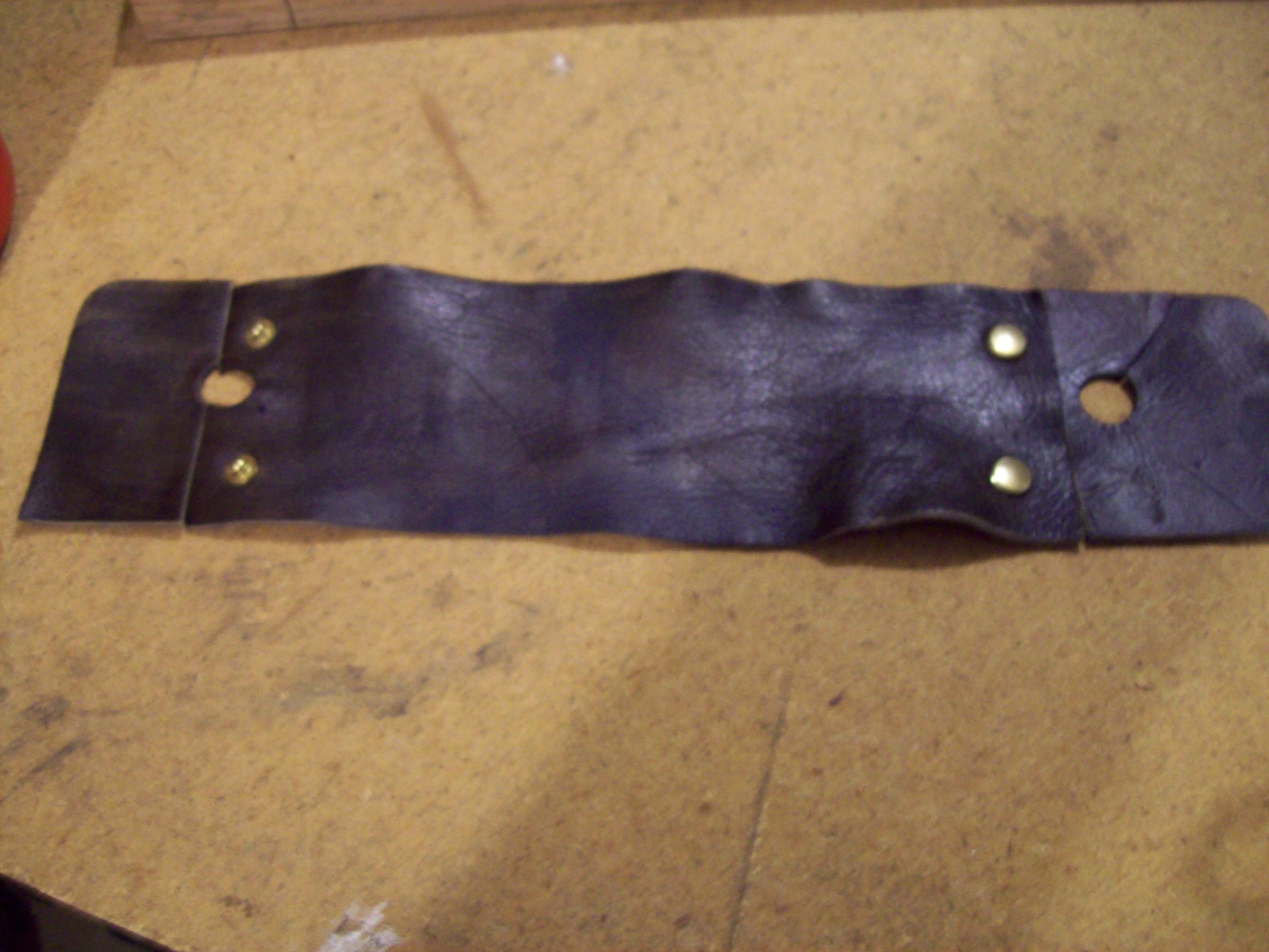 Studded Wrist Cuff : 4 Steps - Instructables