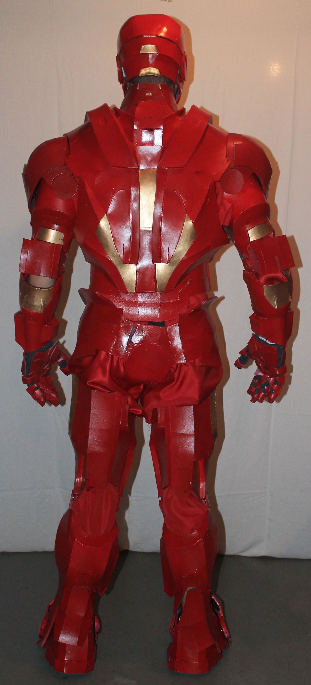 IRON MAN Costume : 7 Steps (with Pictures) - Instructables