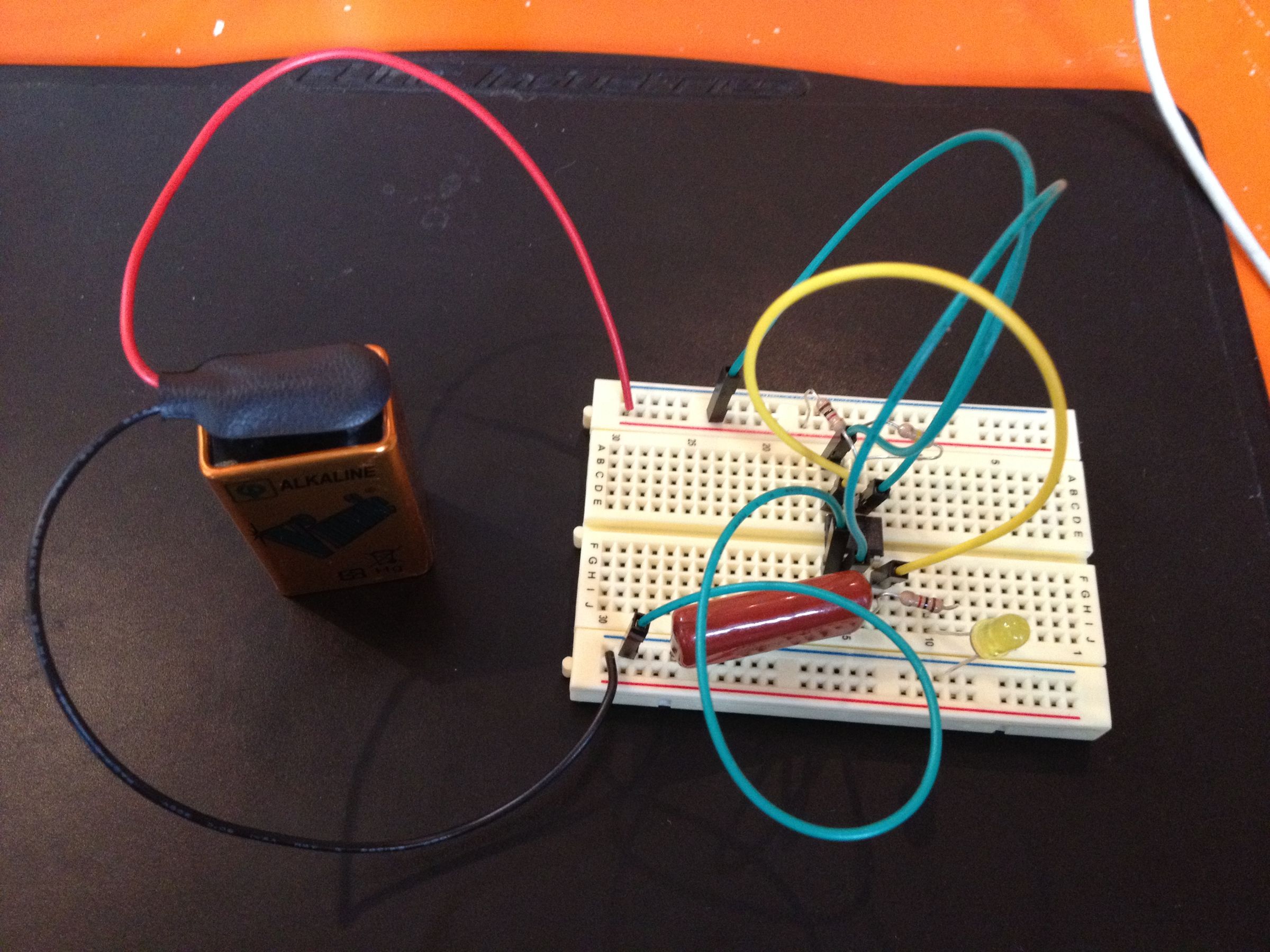 Basic 555 Timer LED Flasher Circuit - Instructables
