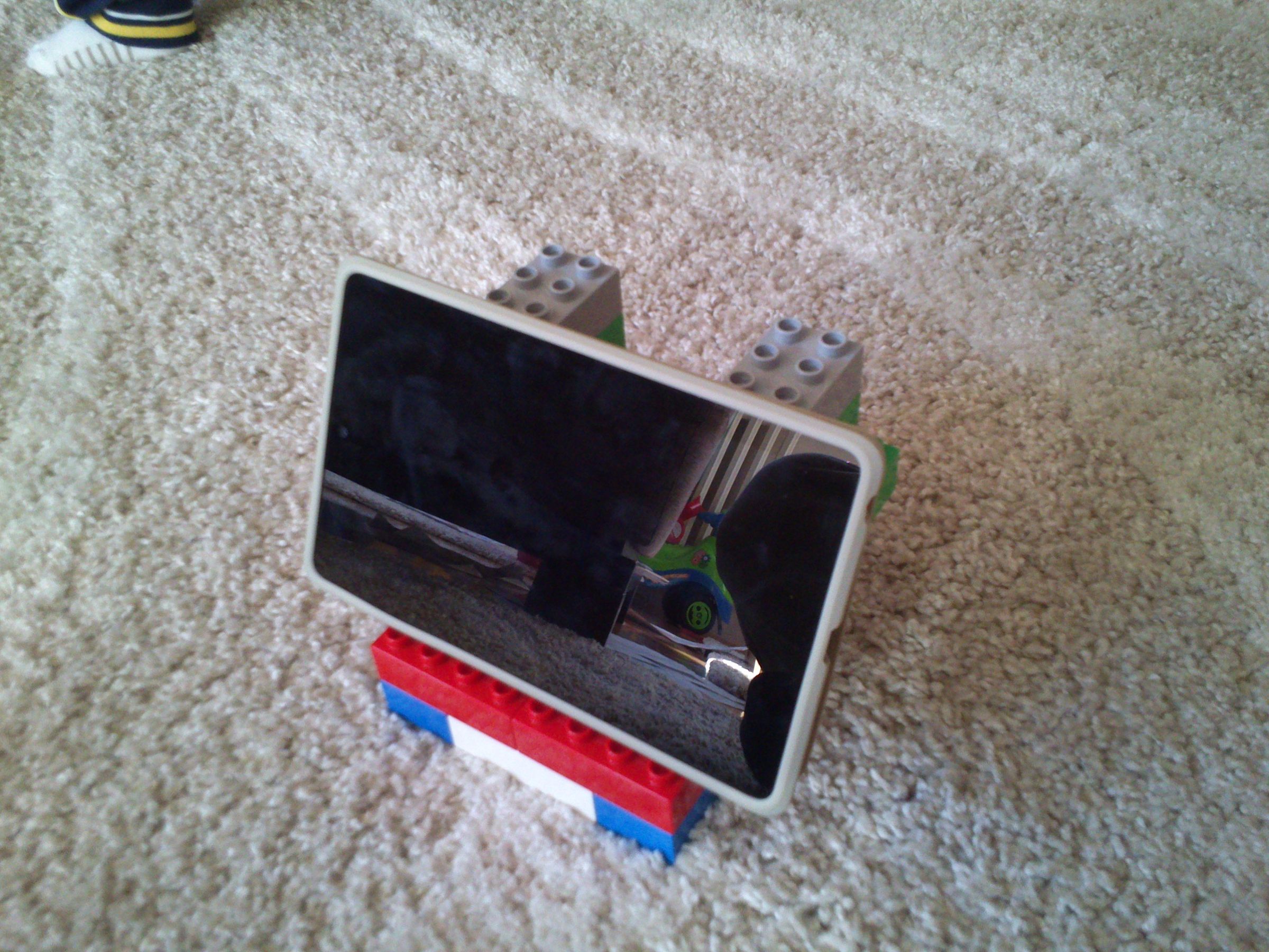 Phone/Tablet LEGO Duplo Stand - Instructables