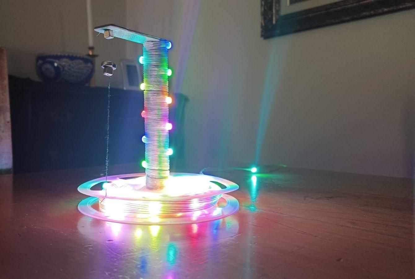 RGB Desk Illusion : 8 Steps - Instructables