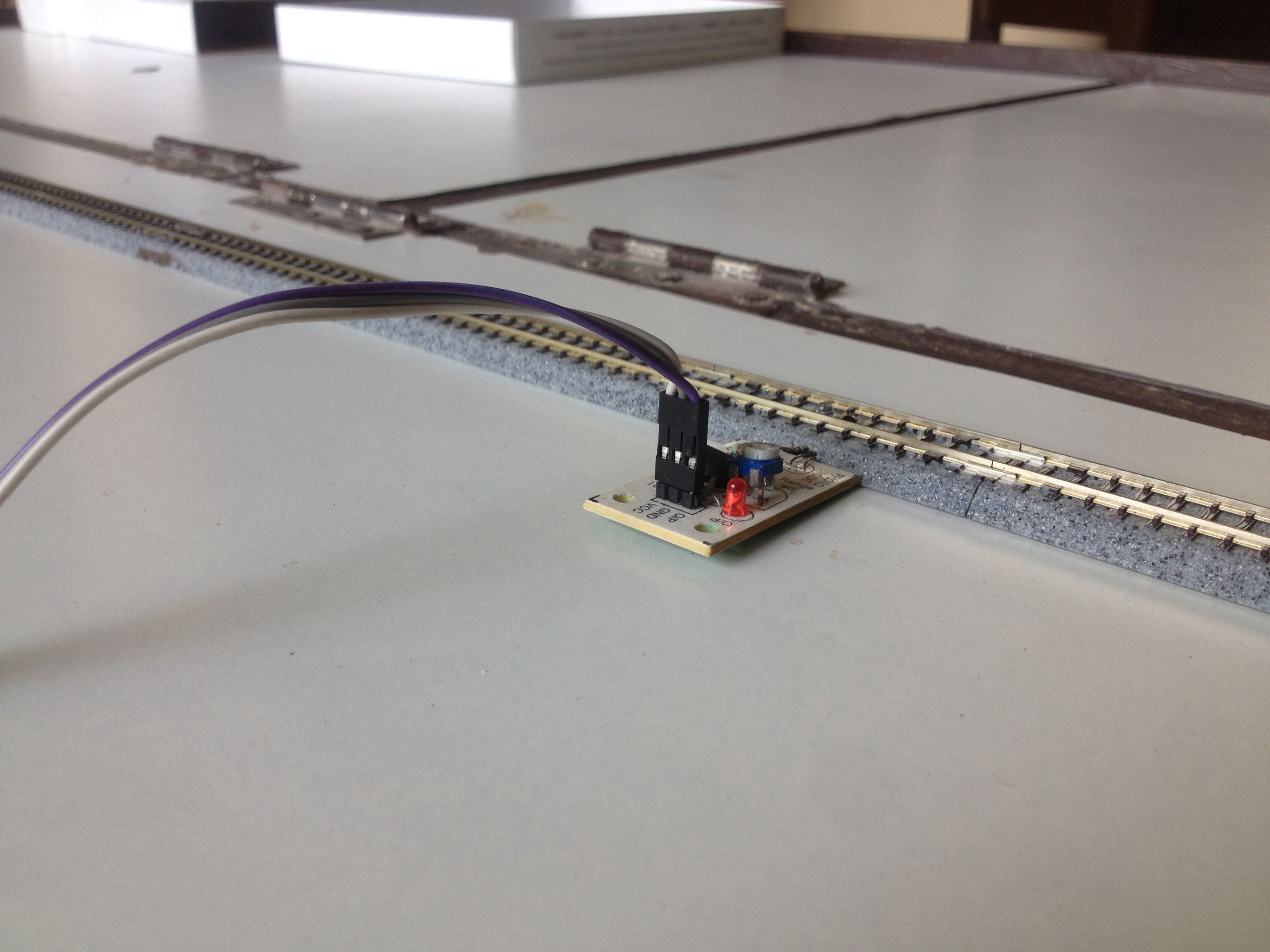 Simple Automated Model Railroad Loop With Yard Siding : 11 Steps ...