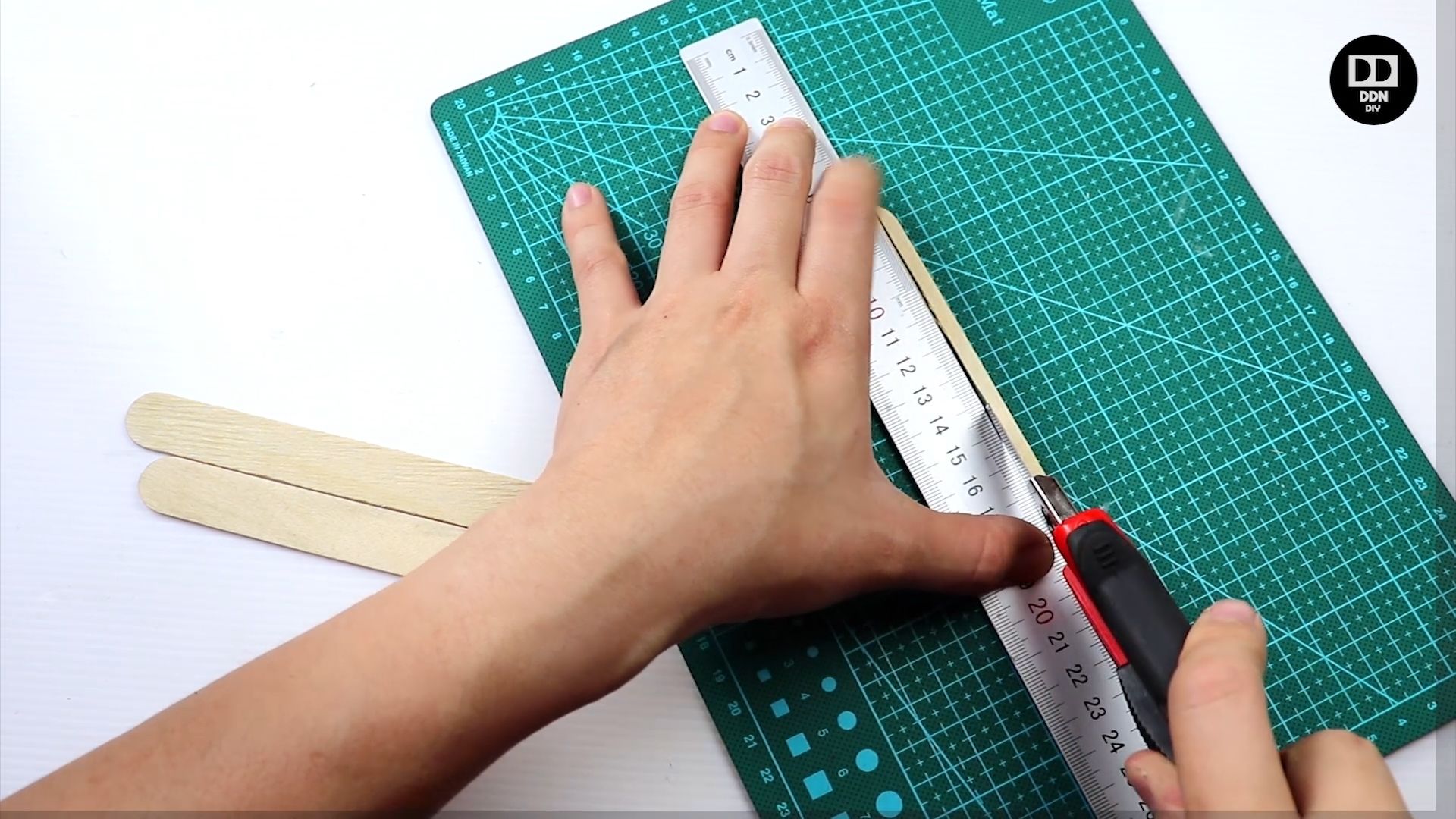 Make MAGIC Box and Girl From Cardboard : 10 Steps (with Pictures ...