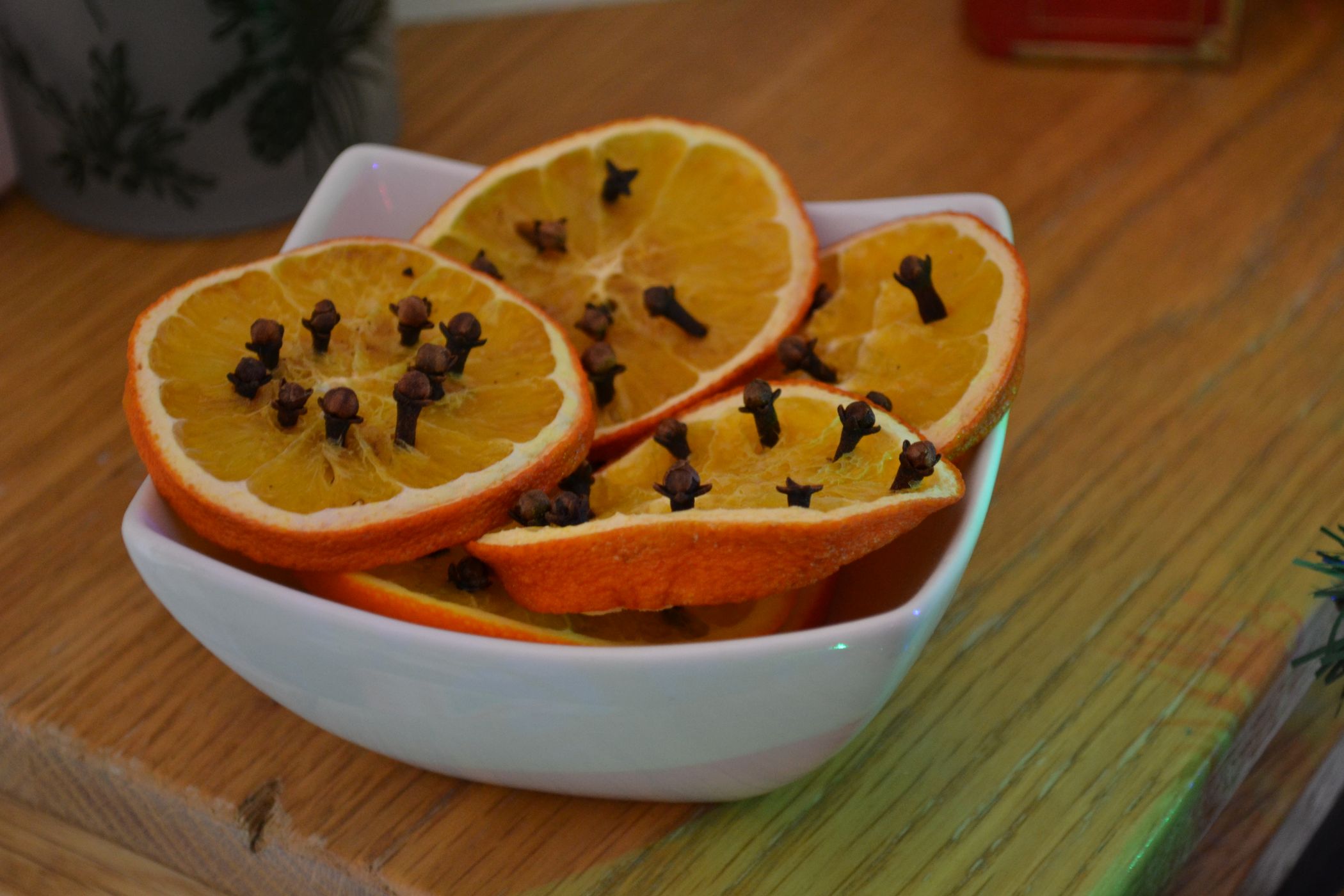 How to Make Your House Smell Like Christmas - With Oranges - Instructables