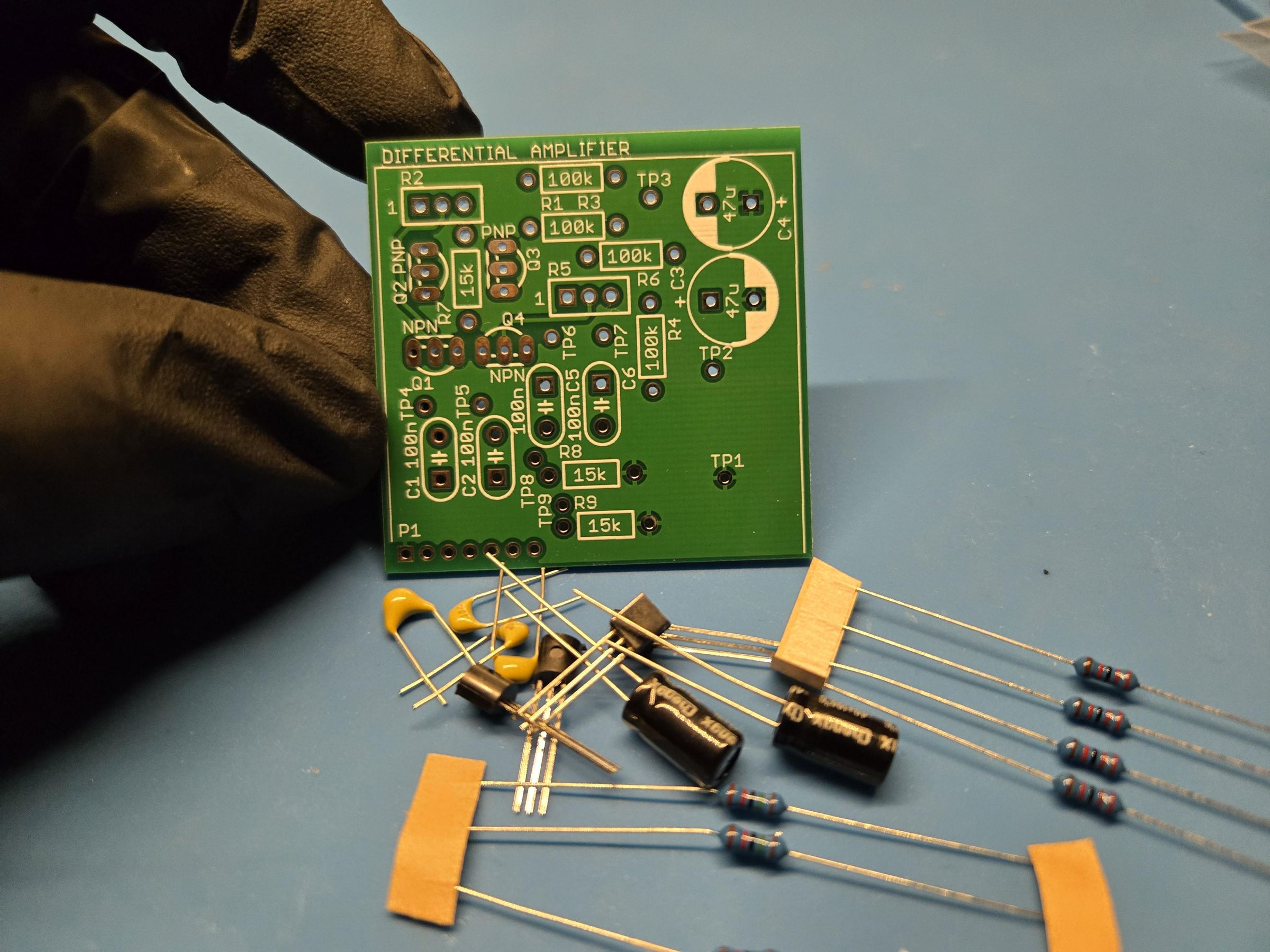 Differential Amplifier, MiniPCB, 04B-359, Rev A1-03 : 3 Steps ...