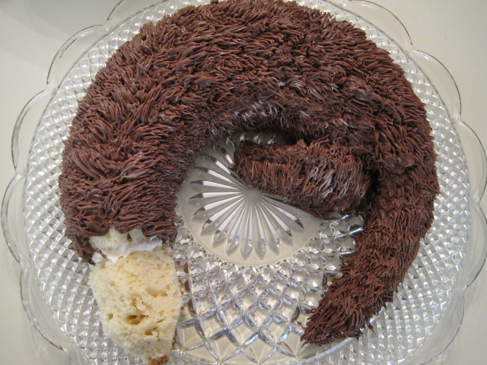 Easy Ferret Shaped Cake : 4 Steps (with Pictures) - Instructables
