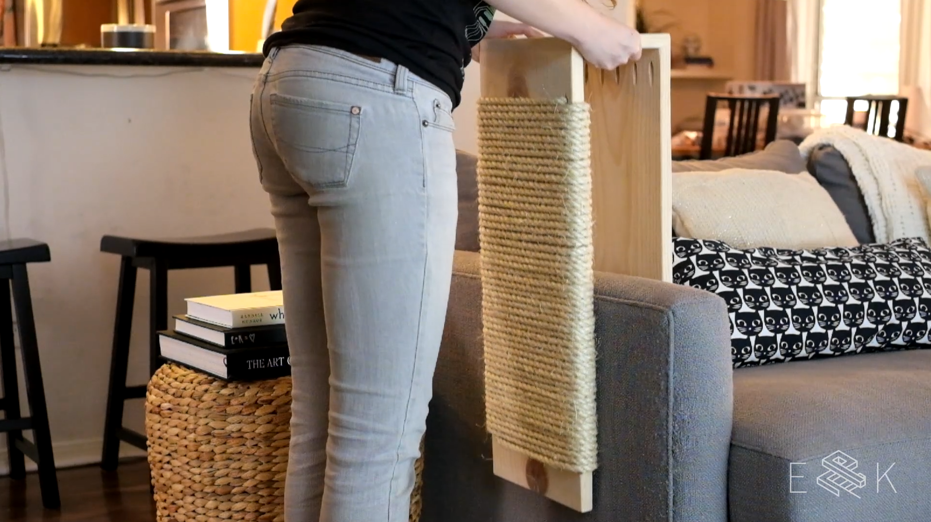 DIY Modern Cat Scratching Post : 8 Steps (with Pictures) - Instructables
