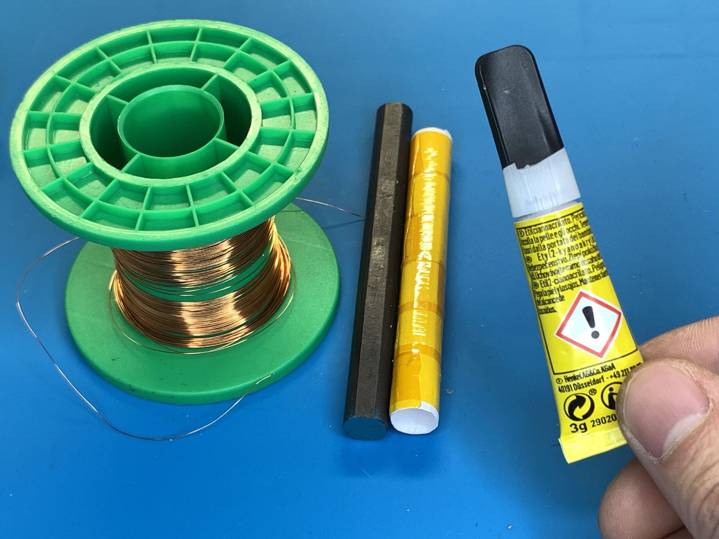 Make a Simple AM Radio : 4 Steps - Instructables