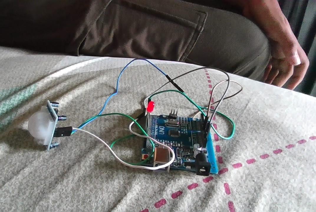 Motion Sensor : 3 Steps - Instructables