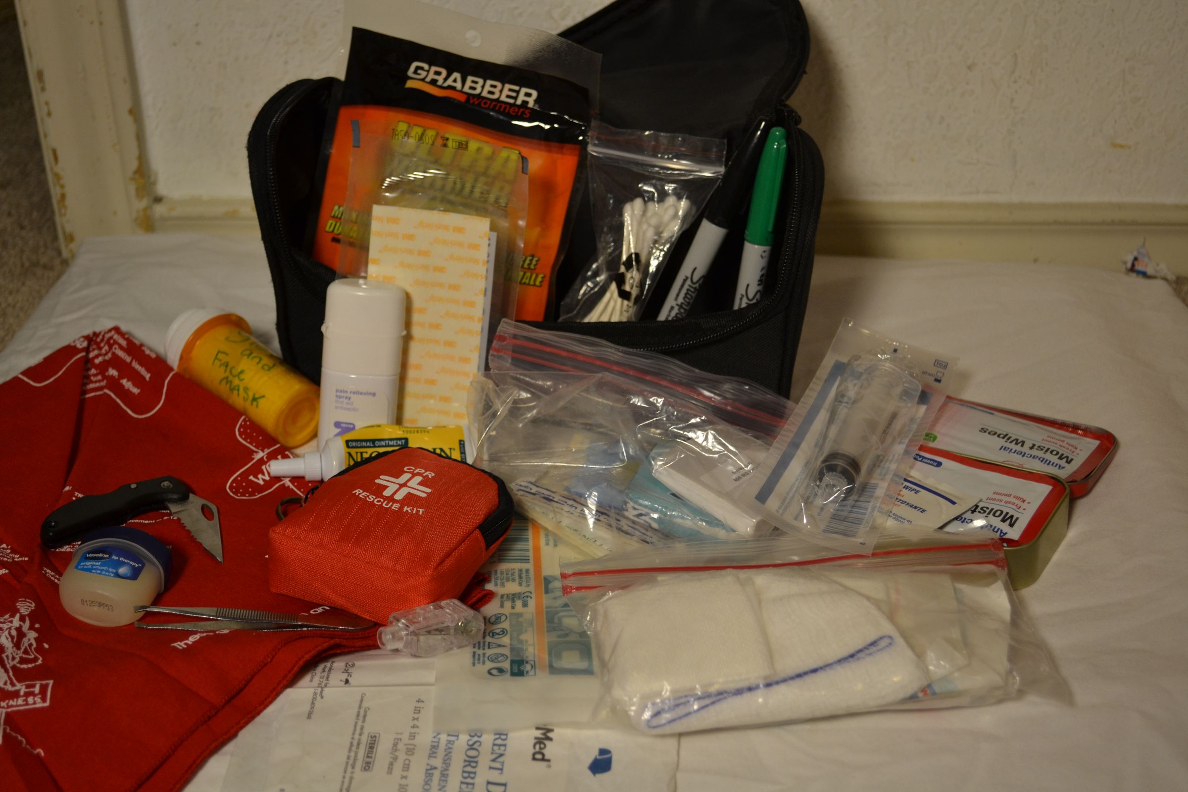 Emergency First Aid Kit : 4 Steps (with Pictures) - Instructables