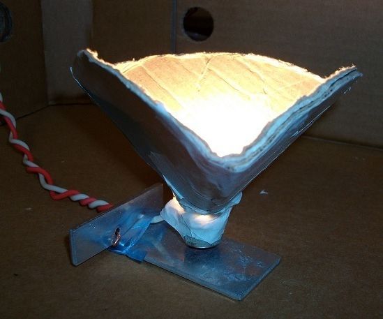 Recycled Desk Lamp : 4 Steps - Instructables
