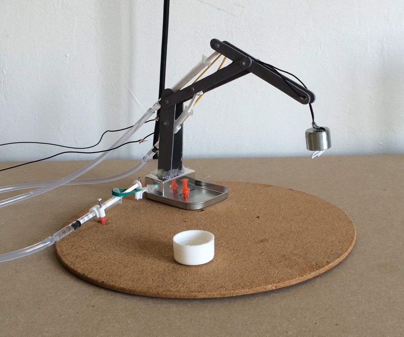 Make a Hydraulic Arm! : 7 Steps - Instructables