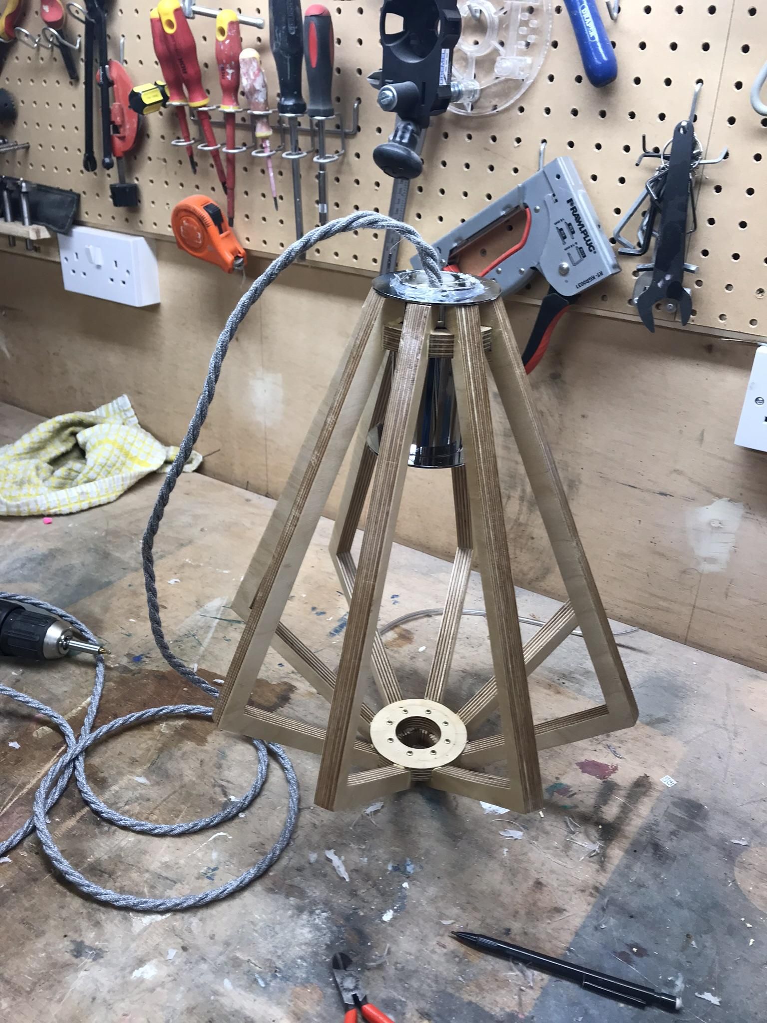 Geometric Plywood Pendant Light : 5 Steps (with Pictures) - Instructables