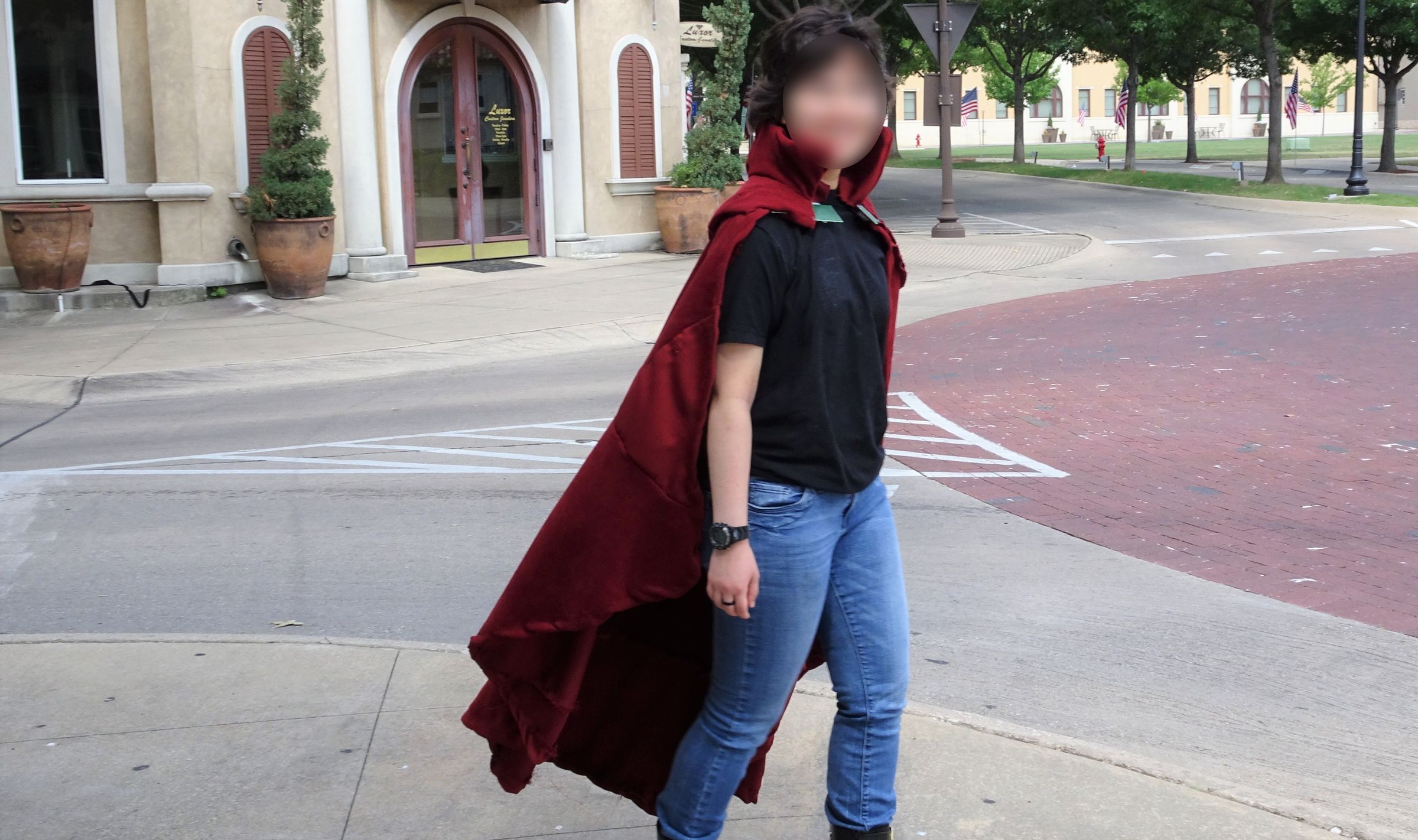 Moving Cloak of Levitation - V1 : 18 Steps (with Pictures) - Instructables