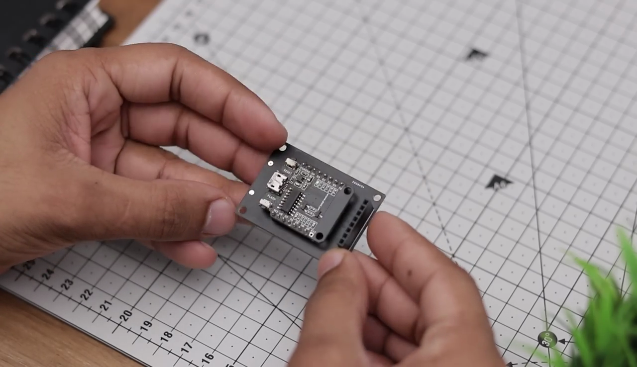 How to Make a Small Desk Clock With Weather Station : 8 Steps (with ...
