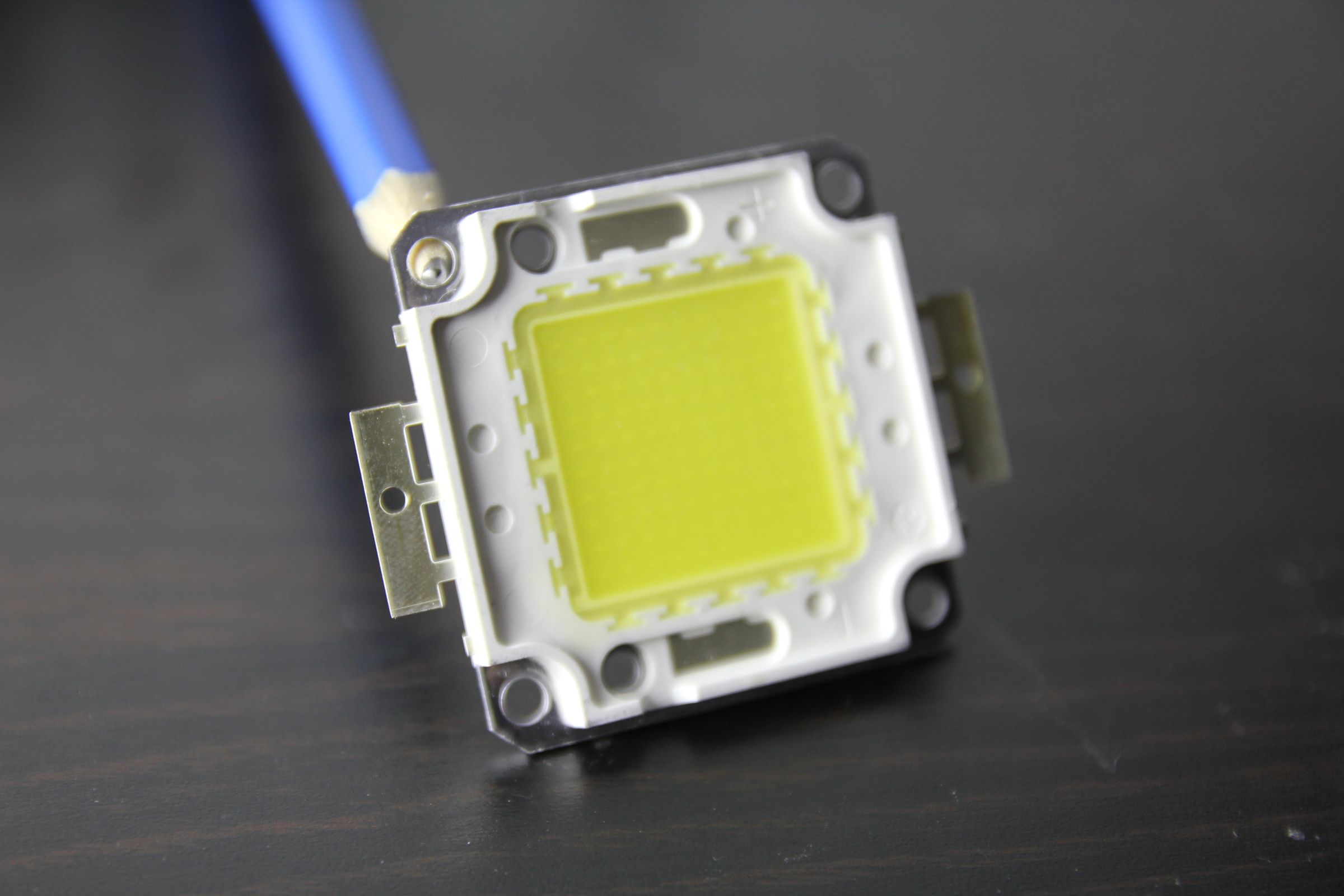 Build Your Own Compact 3D Printed 100w Flashlight! : 4 Steps (with ...