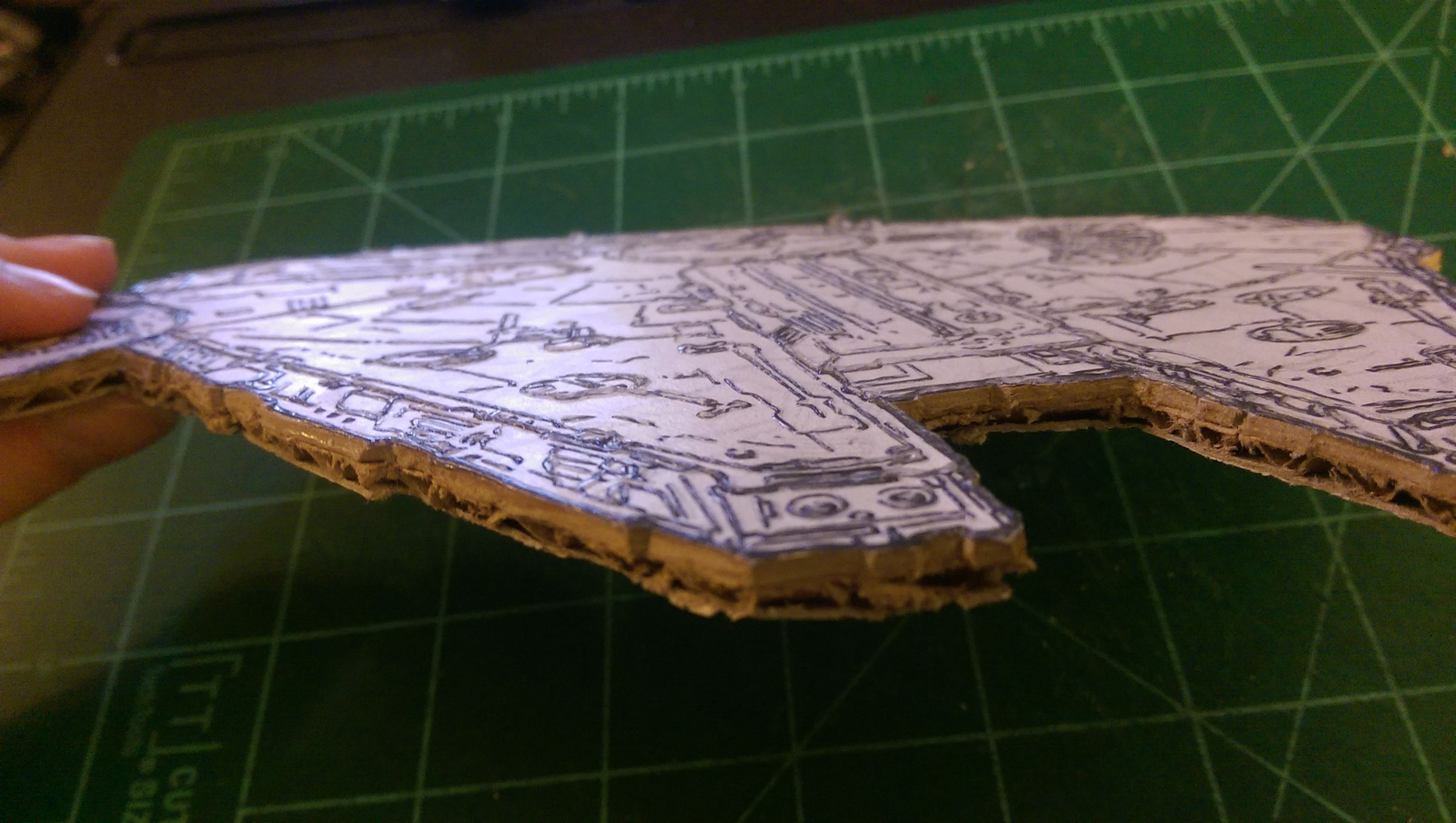 DIY Aluminum Foil Millennium Falcon : 6 Steps (with Pictures ...