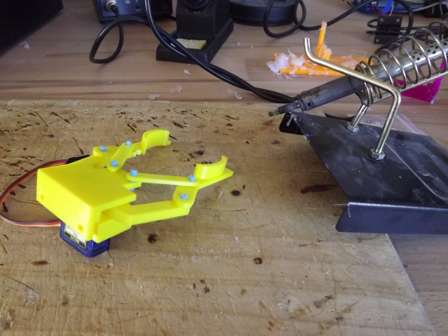 The Claw: a 3D Printed Robotic Claw : 7 Steps (with Pictures ...