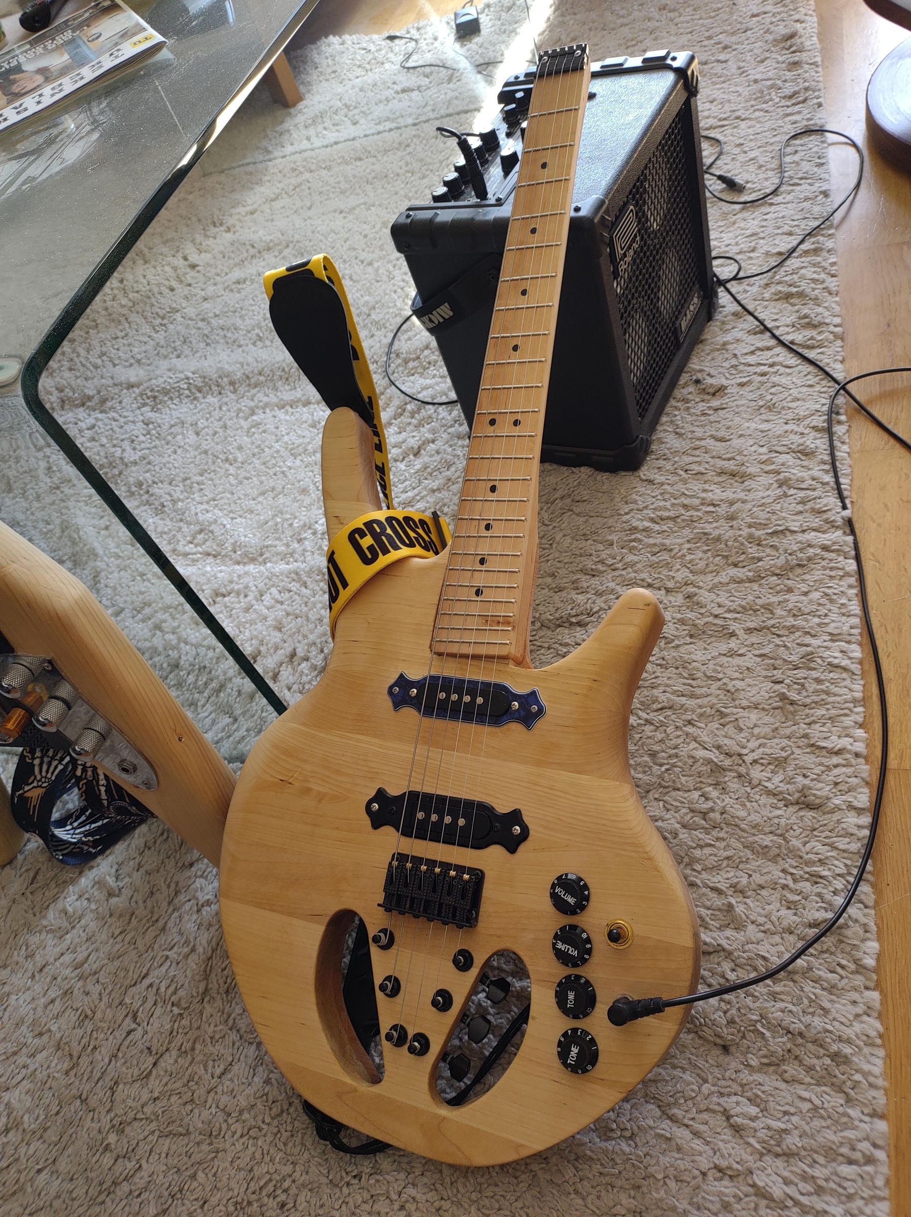 Headless Electric Manta Shaped Guitar With Plain Tuners : 12 Steps ...