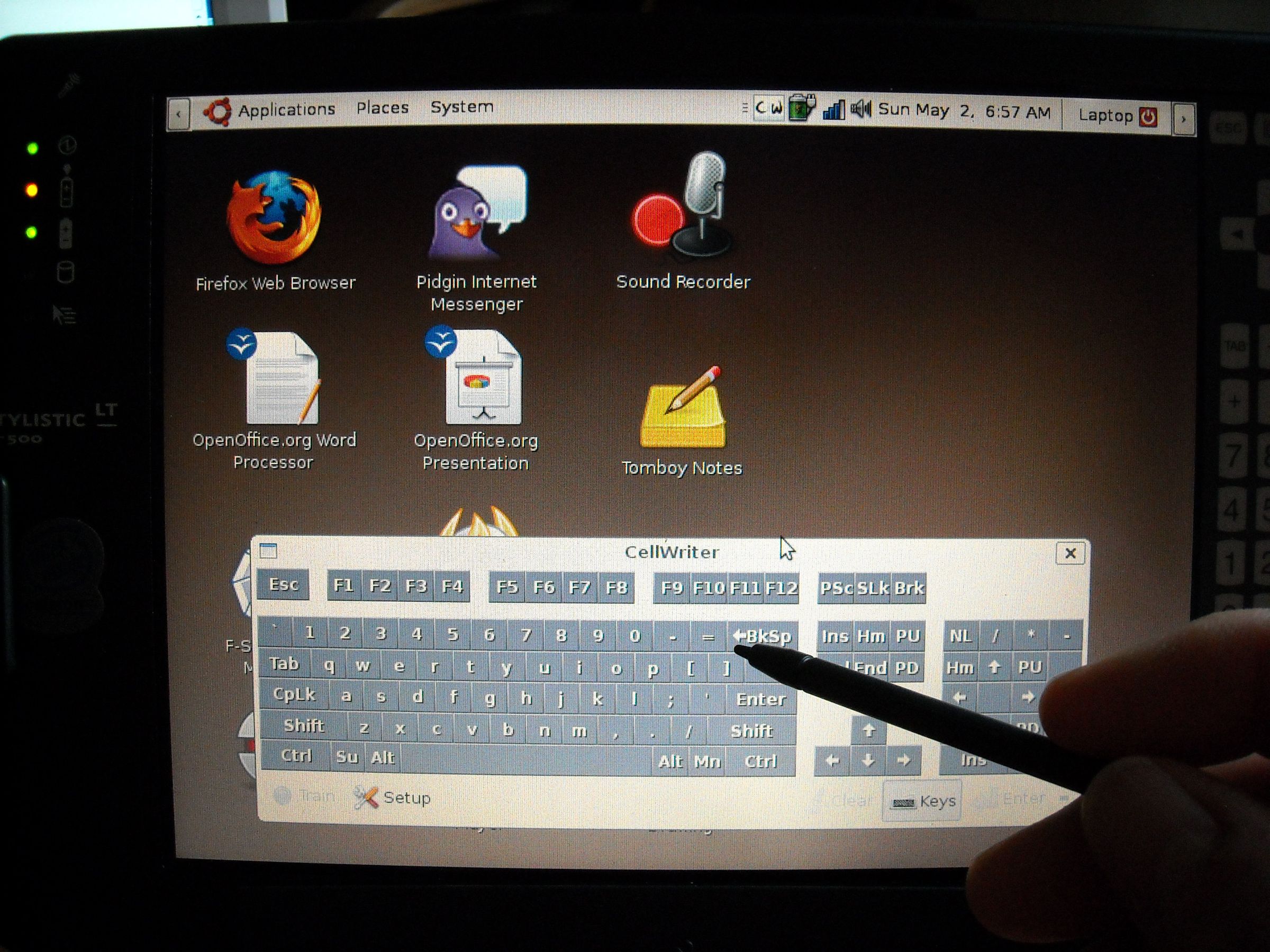 How to Turn a Fujitsu LT C500 Tablet PC Into an IPad (sorta) : 7 Steps ...