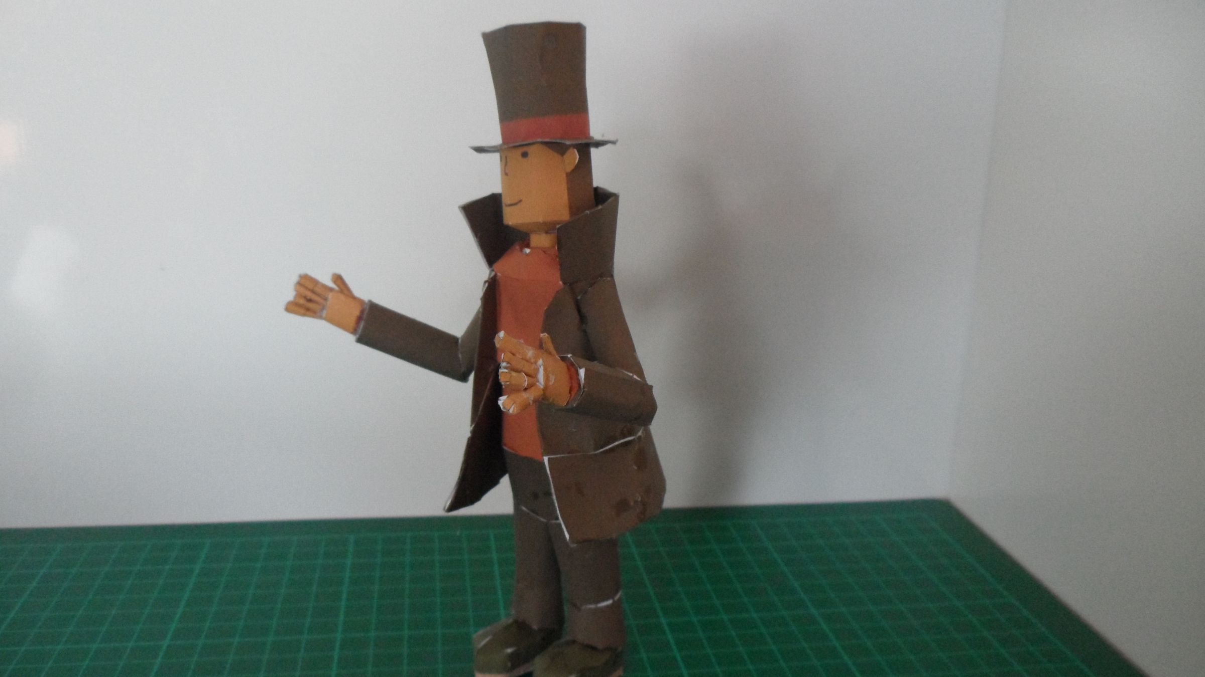 Professeur Layton Papercraft - Instructables