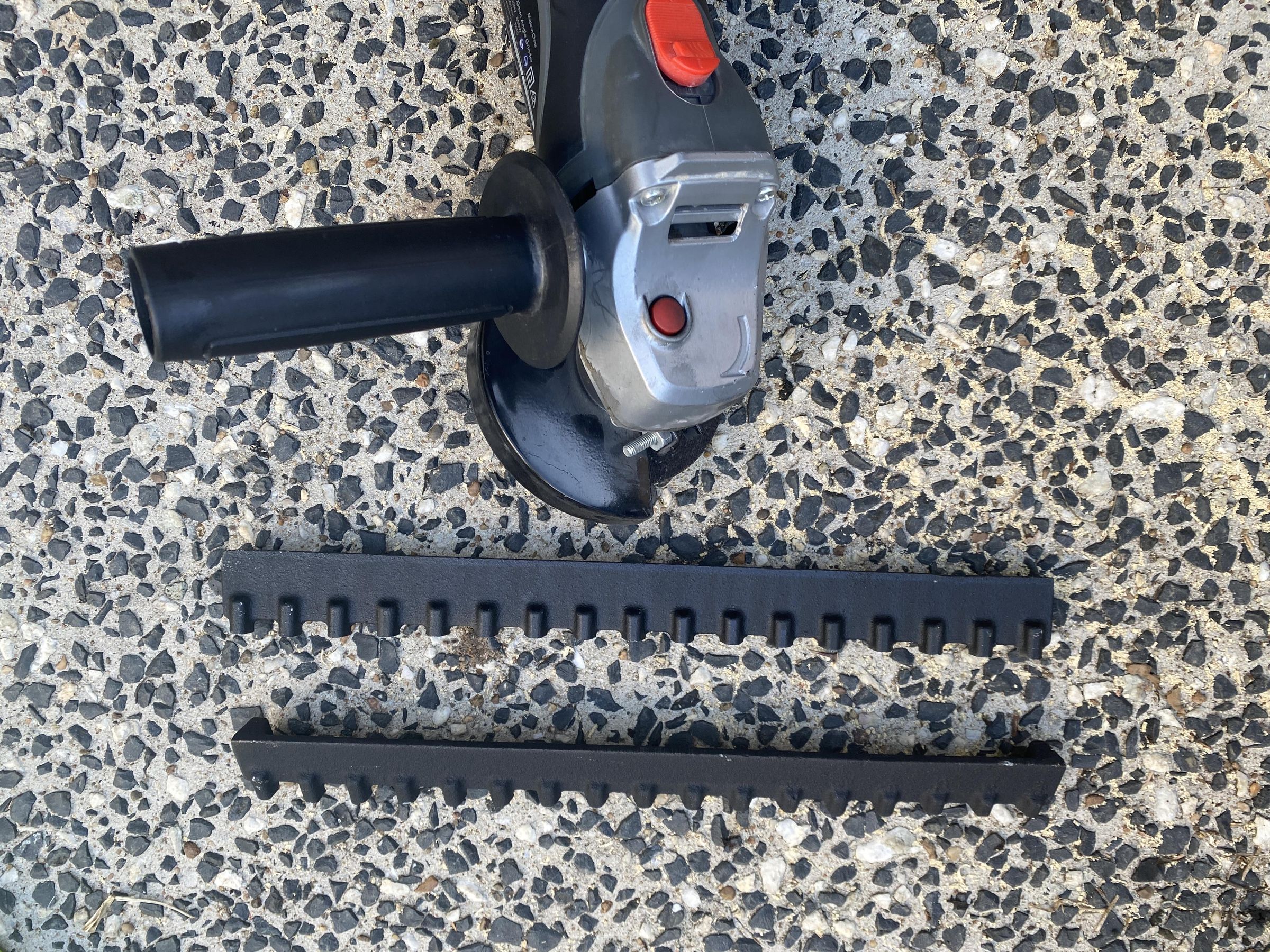 BBQ Flame Tamer That Will Last. - Instructables