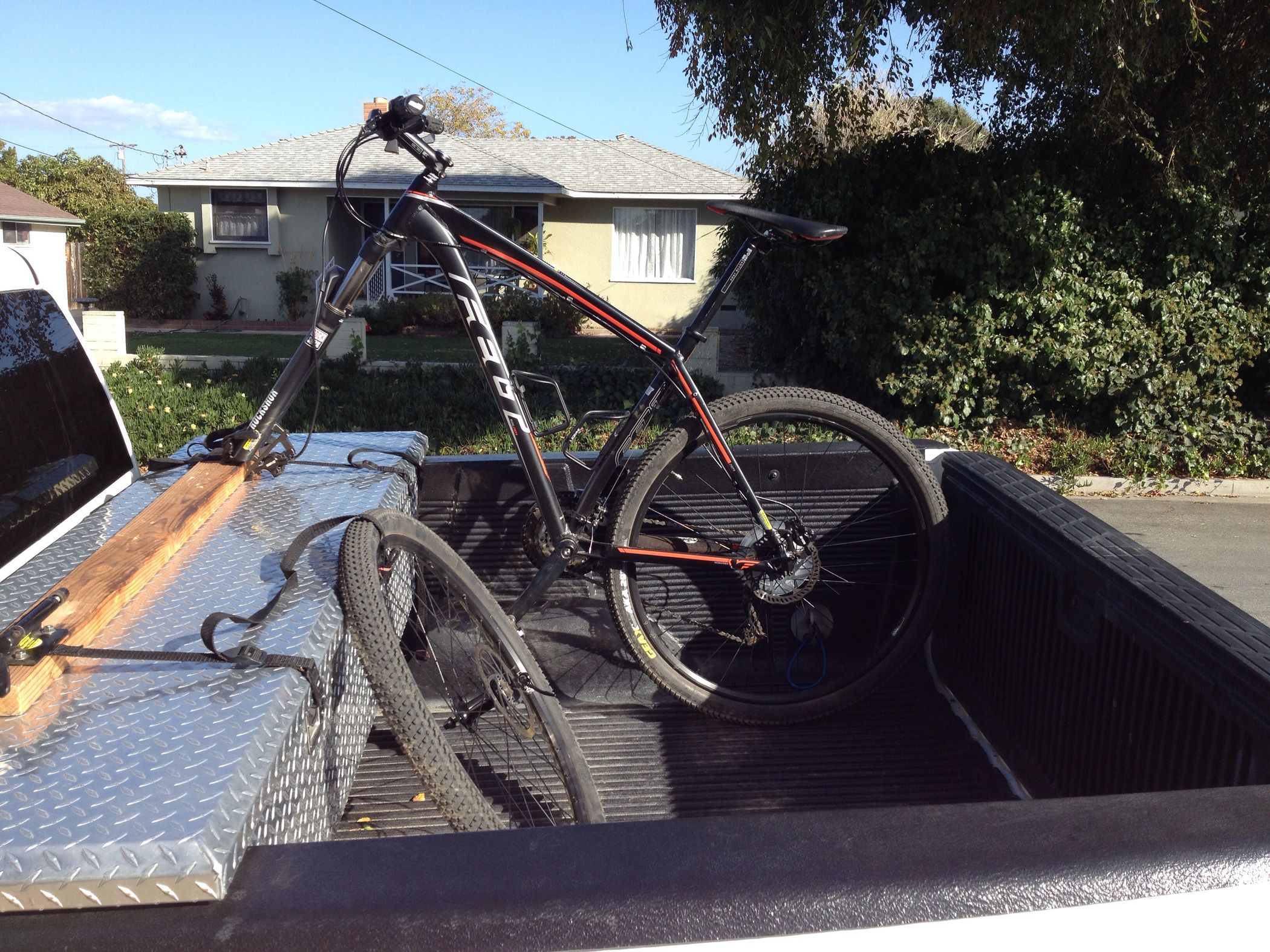 Removable Bike Rack for Truck Toolbox : 5 Steps (with Pictures ...