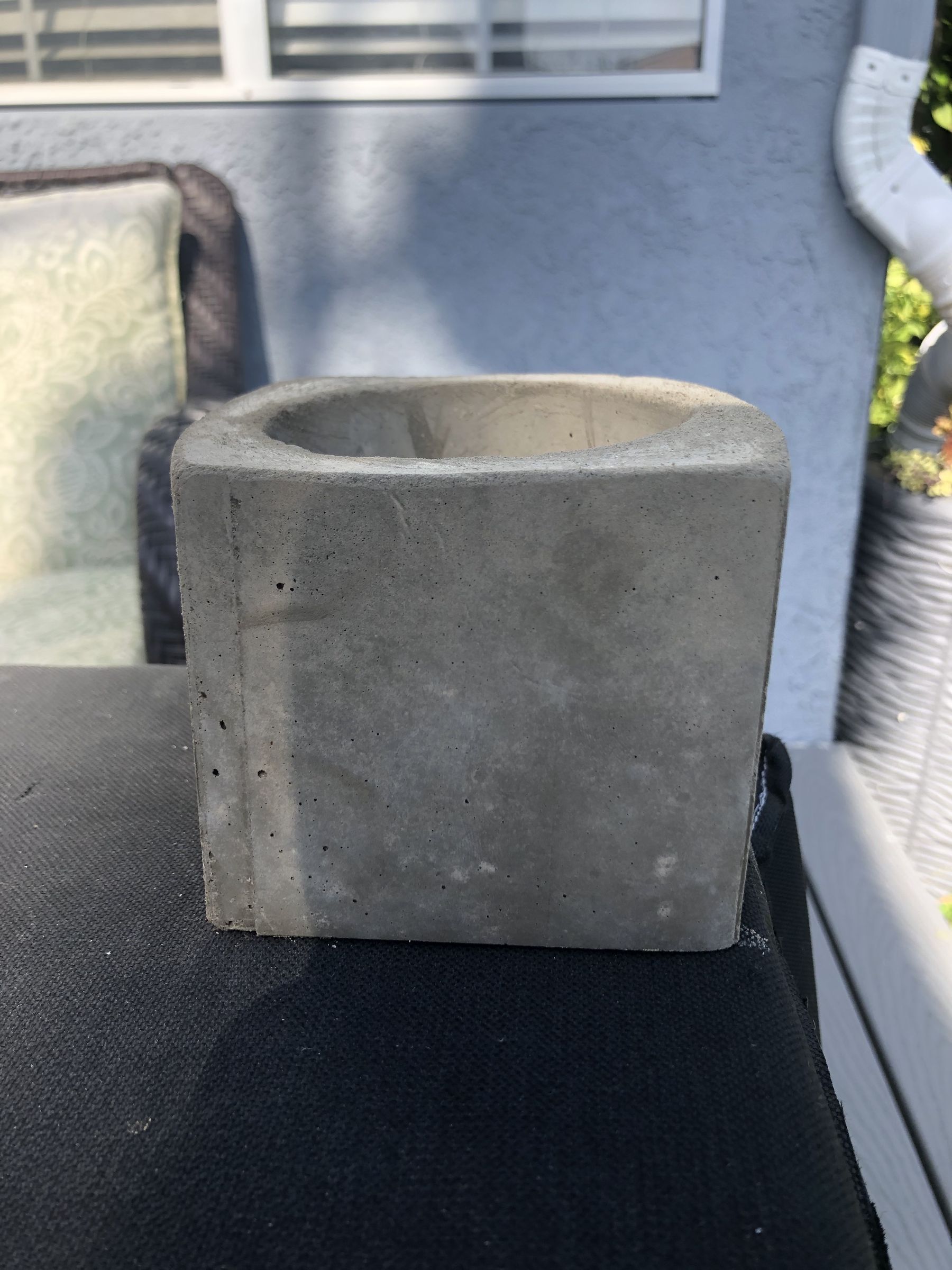 Cheap and Stylish DIY Concrete Pots : 9 Steps (with Pictures ...