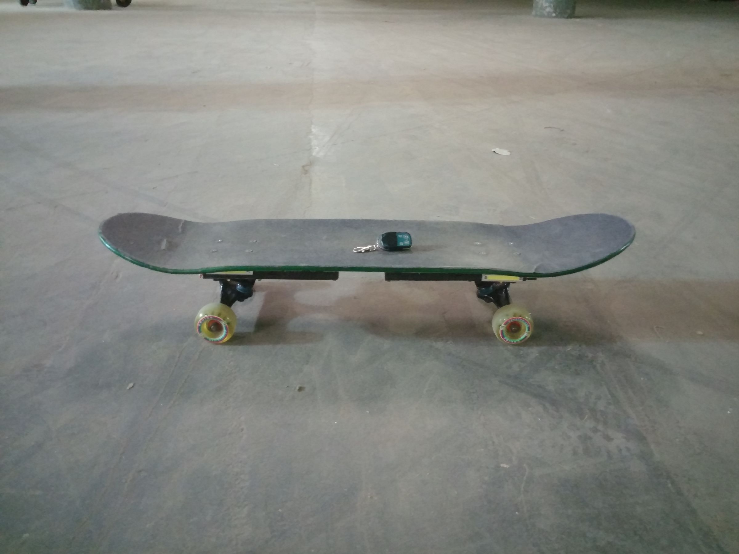 DIY Wireless Floodlights for a Lit Skateboard : 25 Steps (with Pictures ...