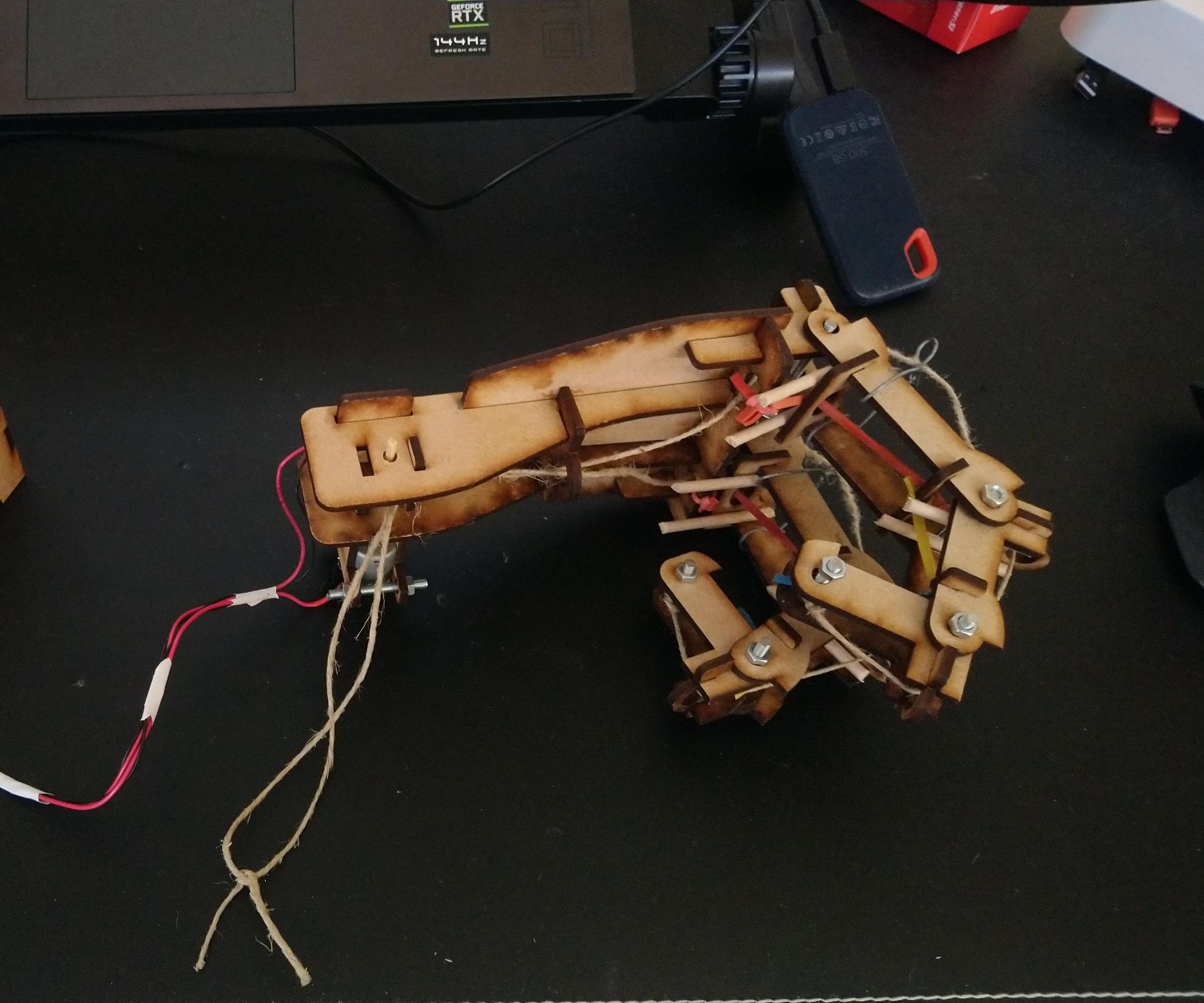 Hoe Ontwerp Je Een Mechanische Hand : 6 Steps - Instructables