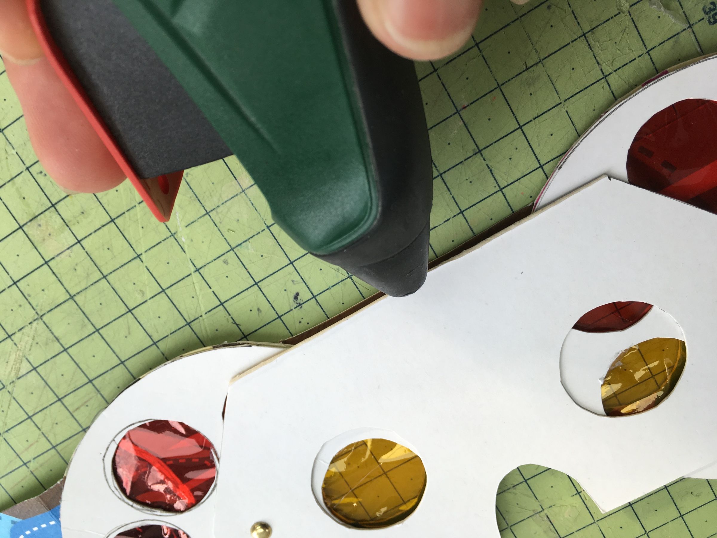 Rainbow Vision Spectacles : 10 Steps (with Pictures) - Instructables