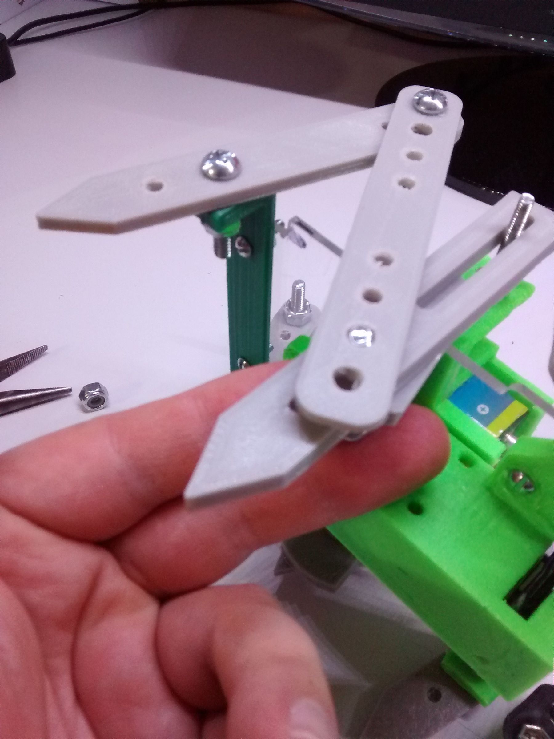 Robot Hexapodo : 9 Steps - Instructables